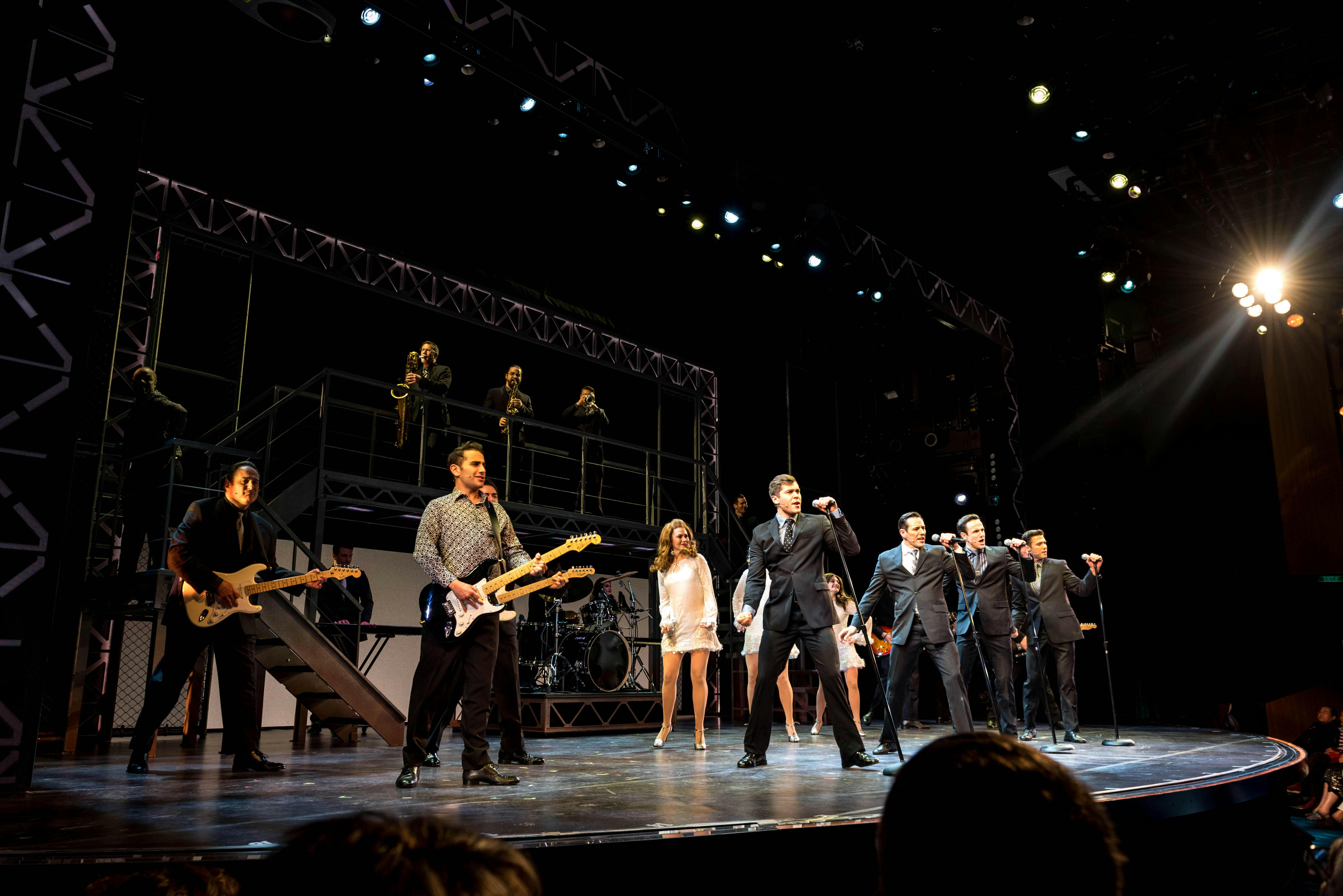 10 Best Shows on Cruise Ships