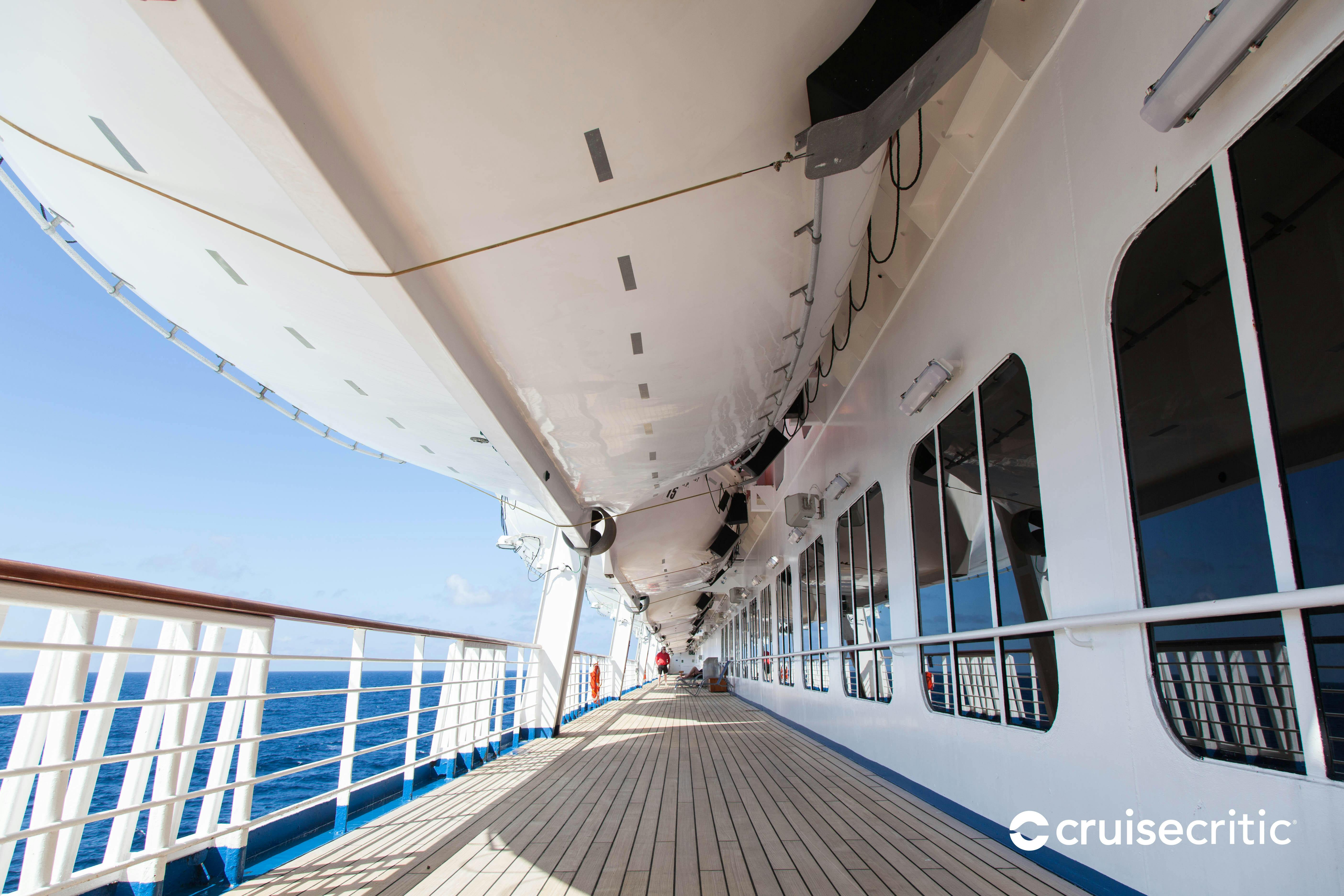 9 Cruise Zoom Backgrounds for Socializing Away from Sea