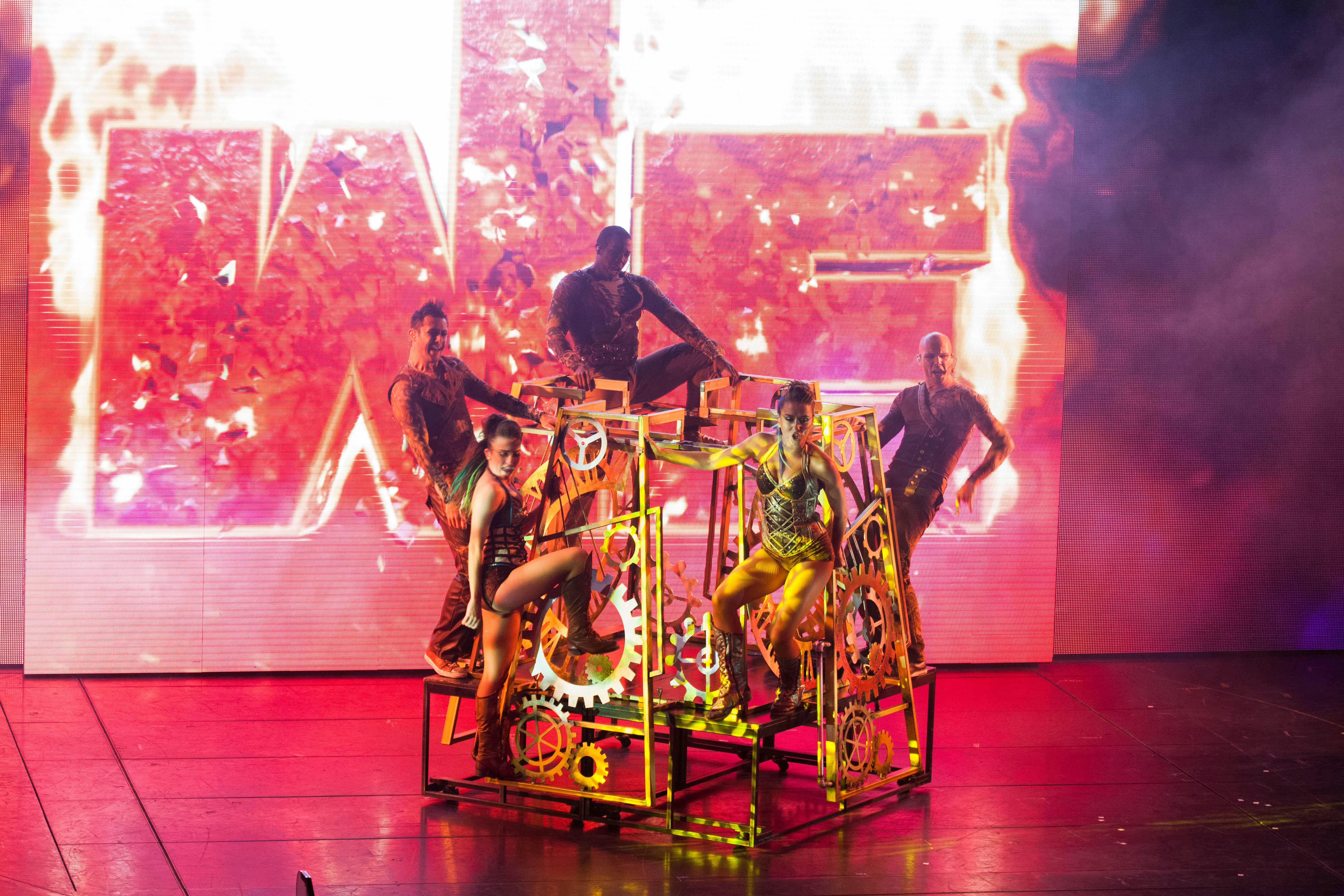 10 Best Shows on Cruise Ships