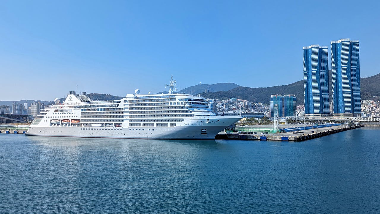 The Pros and Cons of Taking a Japan Cruise