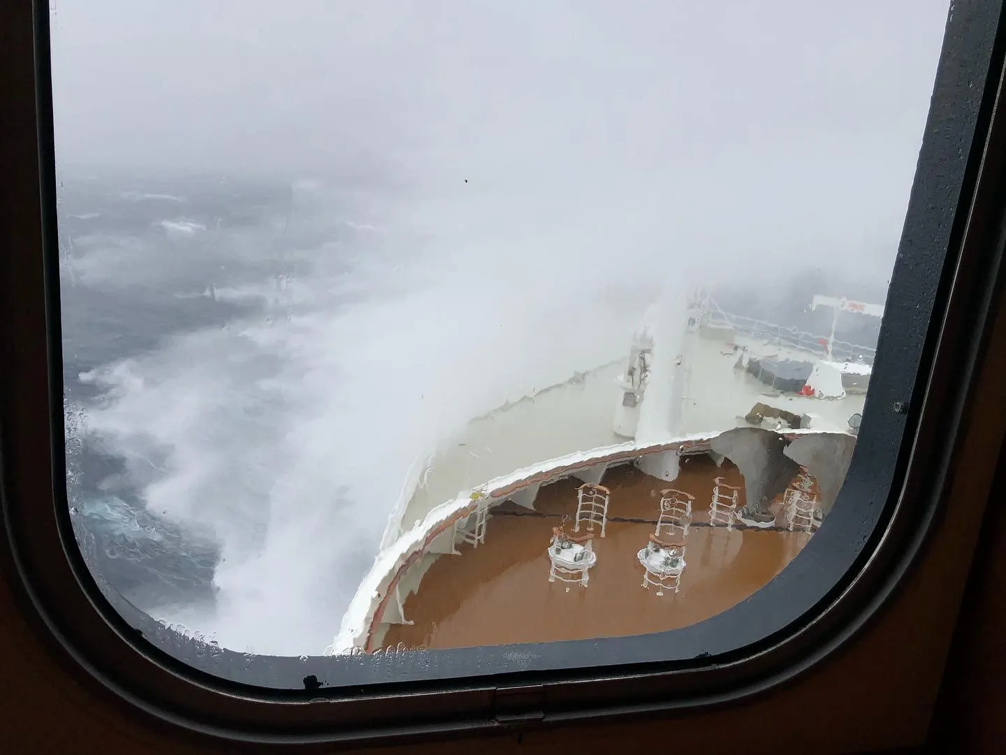 I Took a Winter Transatlantic Crossing on Queen Mary 2. I Got the Storm ...
