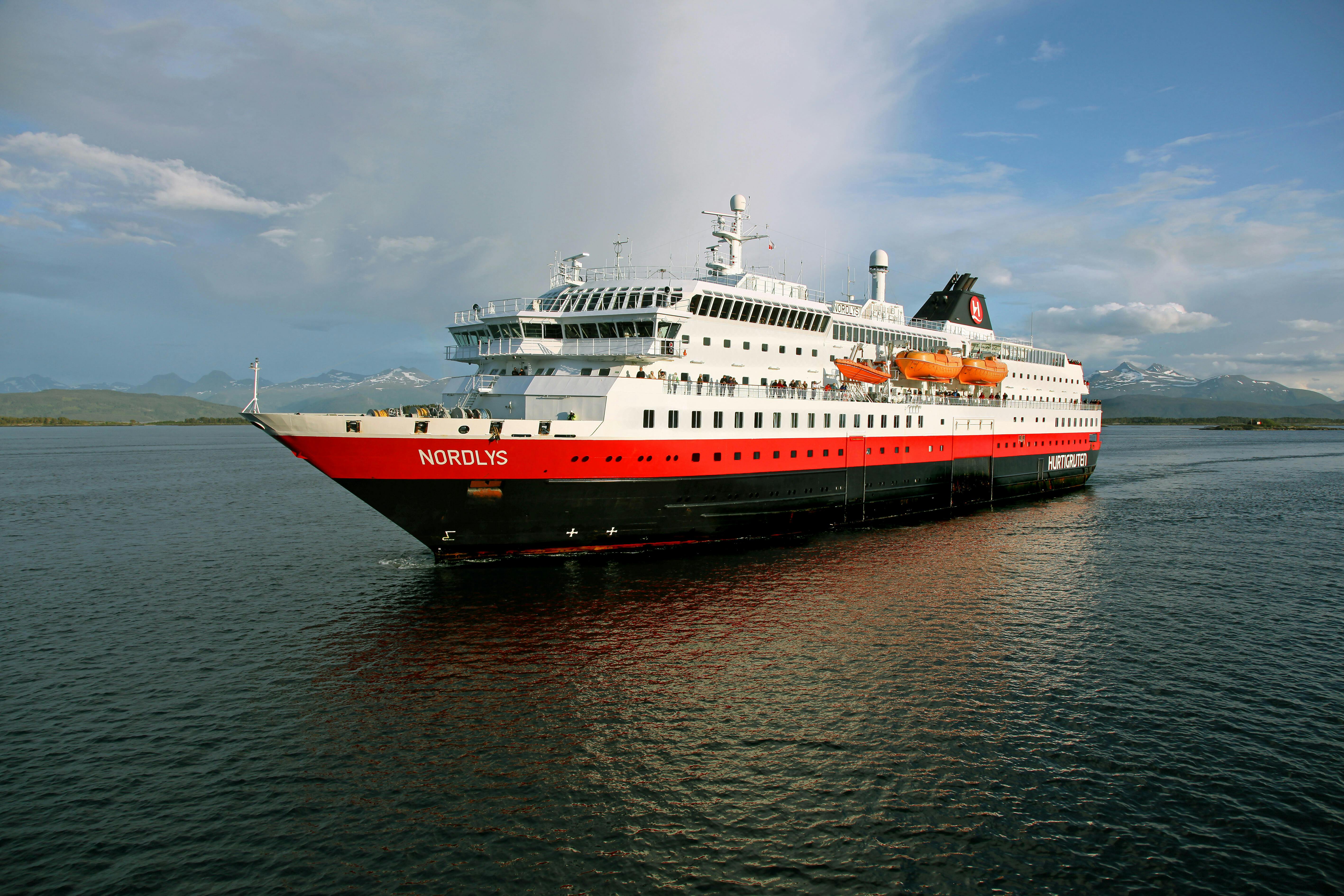 Hurtigruten Nordlys Cruise Itinerary to Norway on March 14, 2027