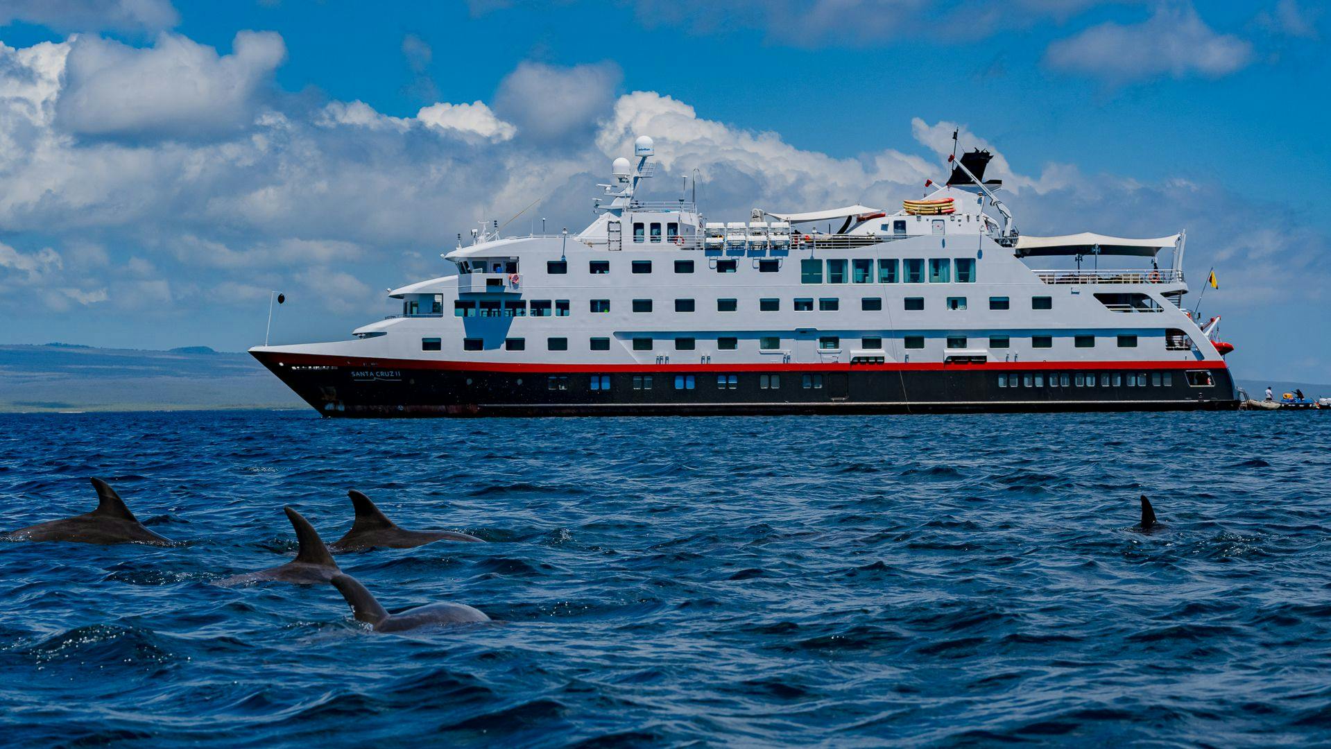 Expert Review of Santa Cruz II Cruise Ship