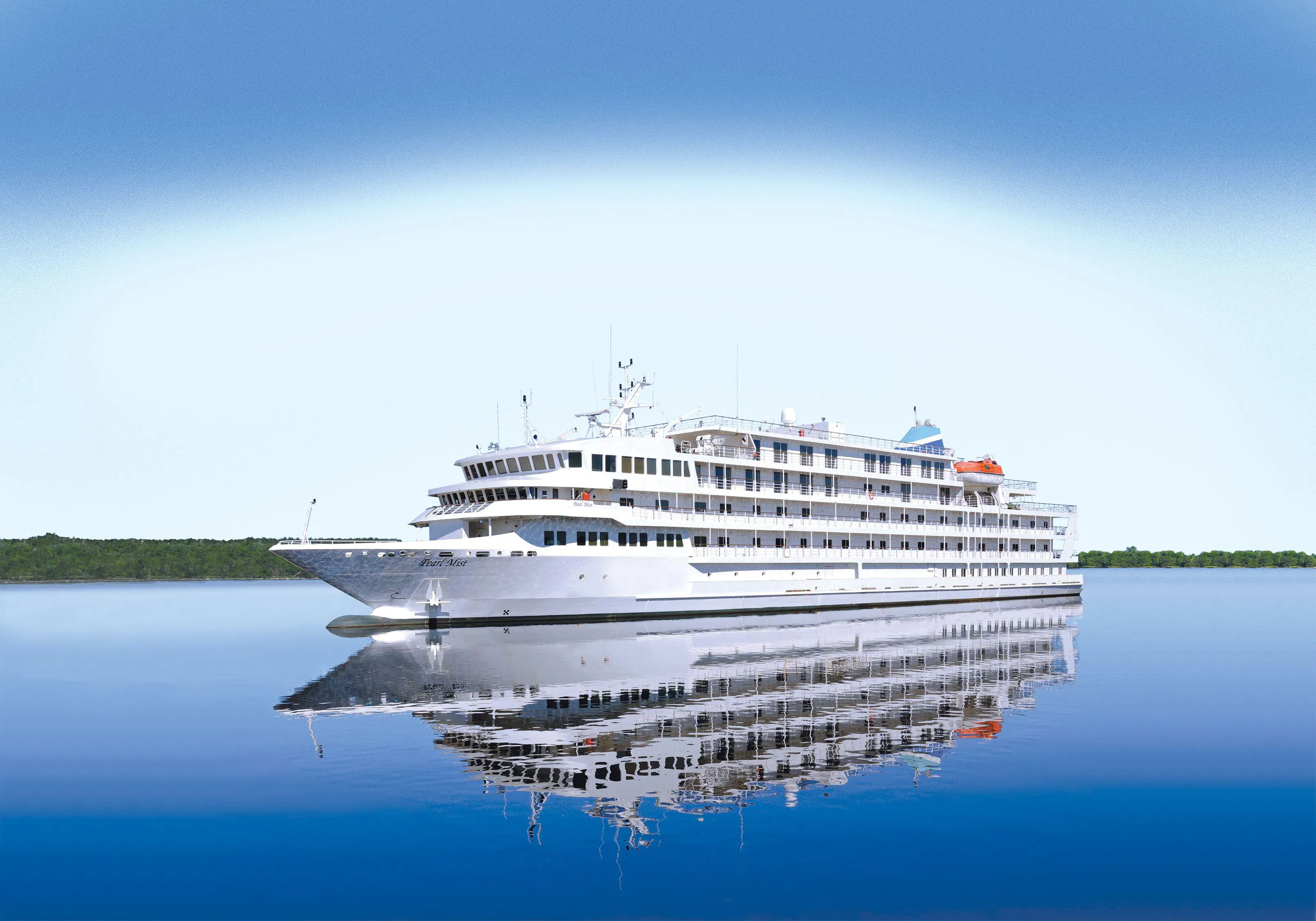 Pearl Mist Cruise Ship | Editor's Review