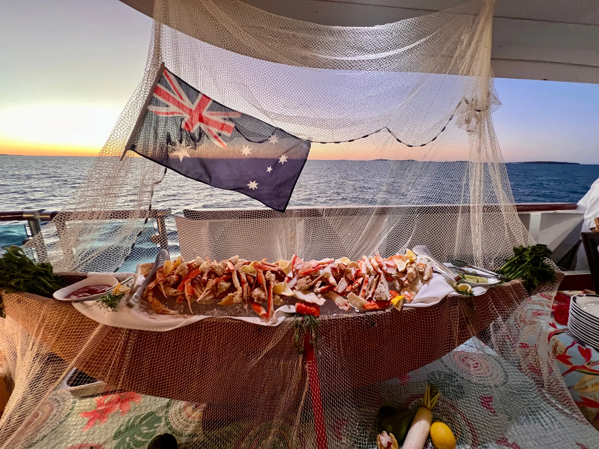 Lindblad Expeditions National Geographic Orion Dining: Restaurants ...