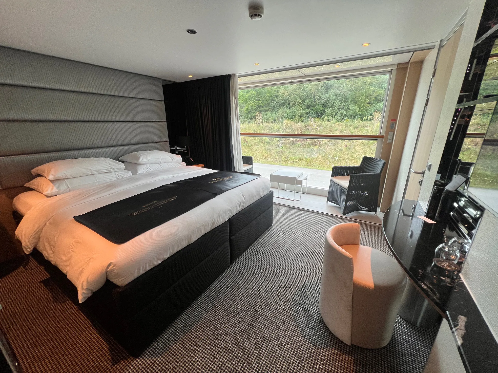 Scenic Amber Cruise: Expert Review (2023)