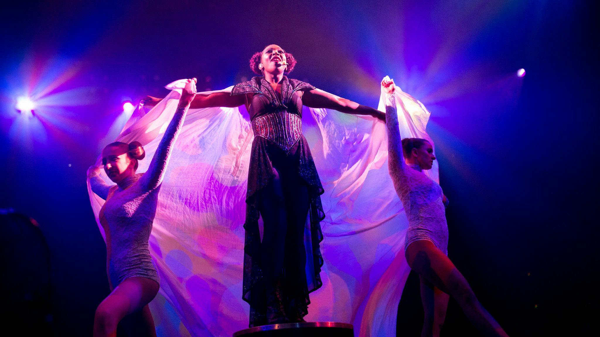 Which Shows Are on Which Carnival Cruise Line Ship?