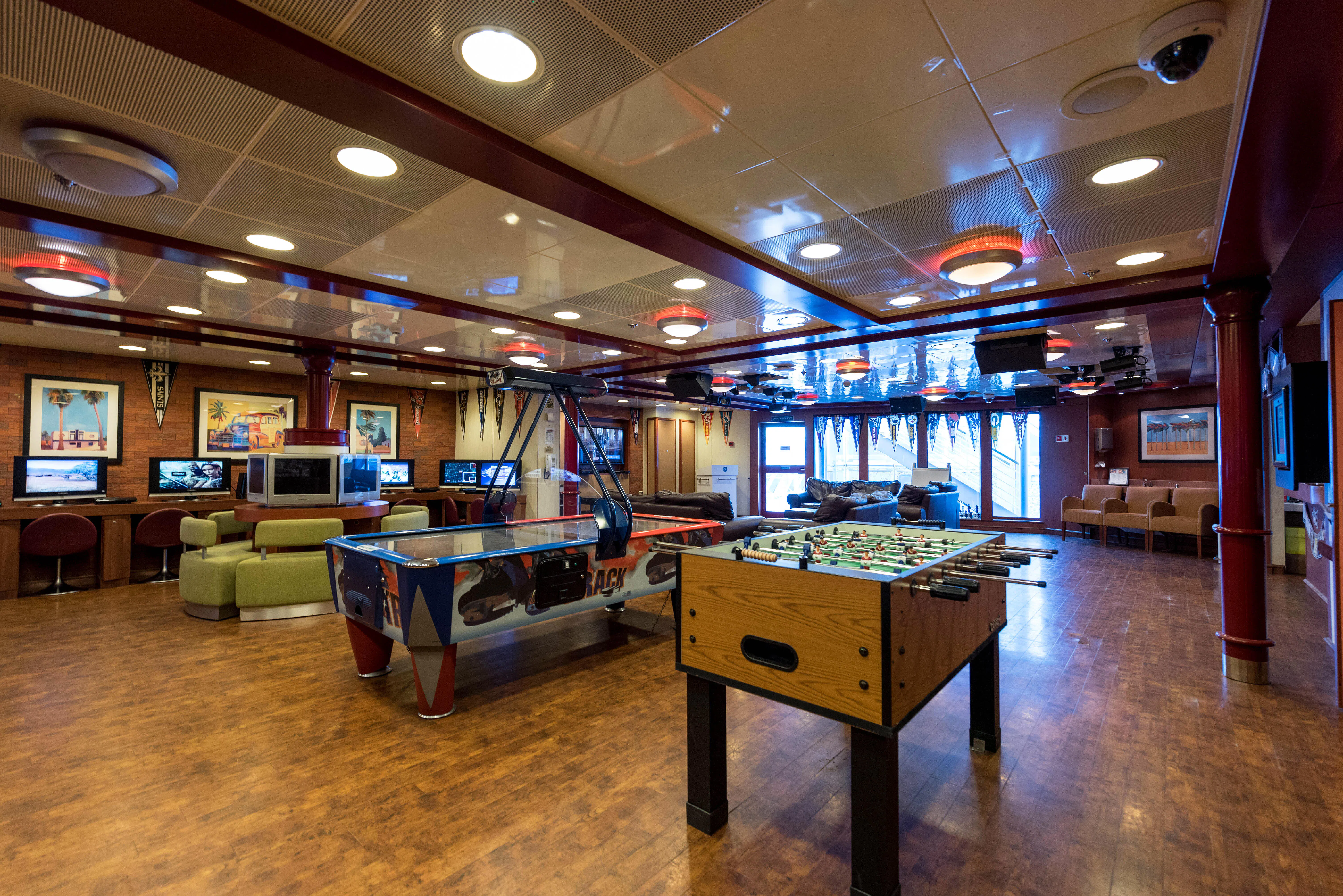 Celebrity Cruises vs. Princess Cruises: A Comparison