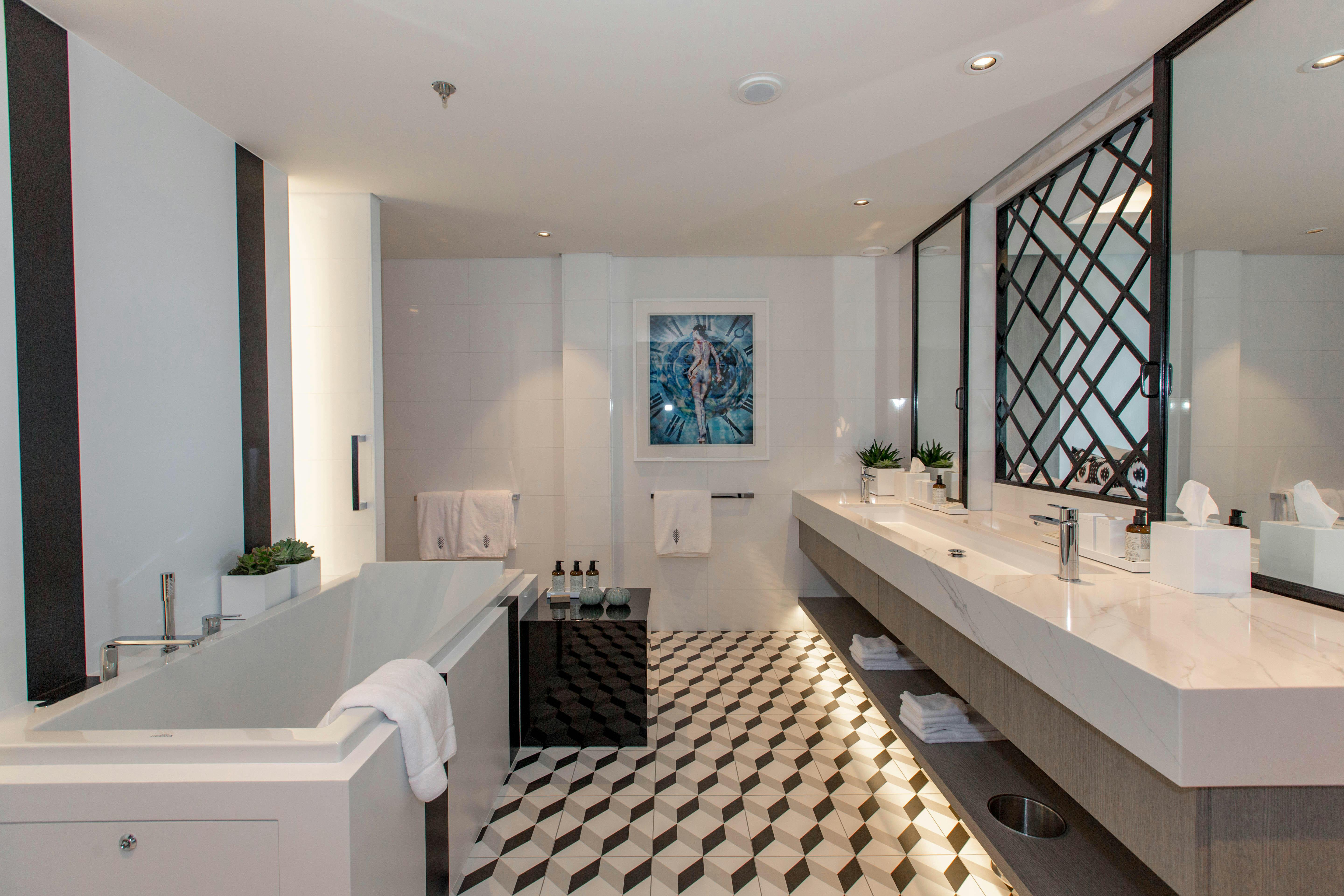 What to Expect on a Cruise: Cruise Bathrooms