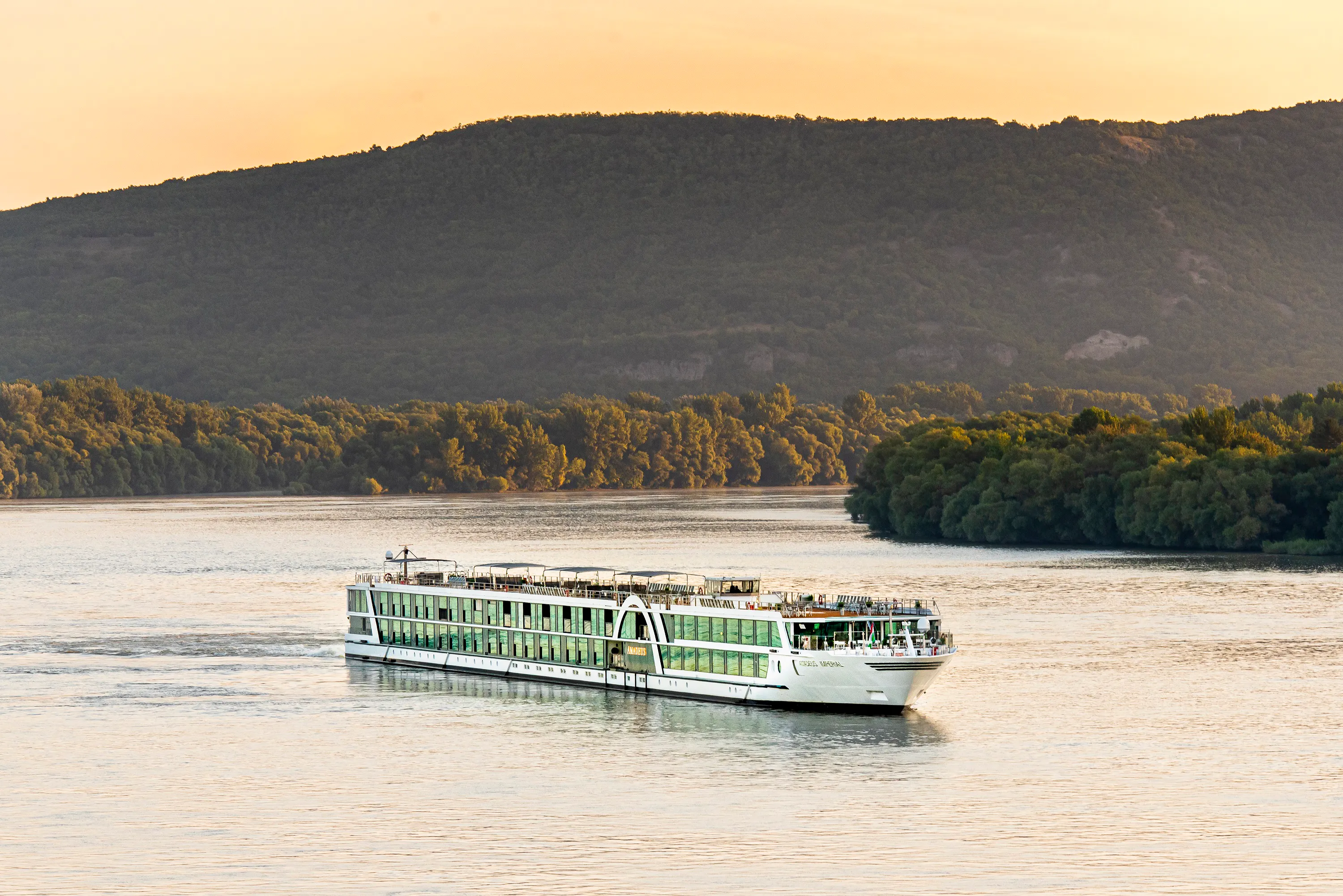 Amadeus Imperial Cruise: Expert Review (2023)