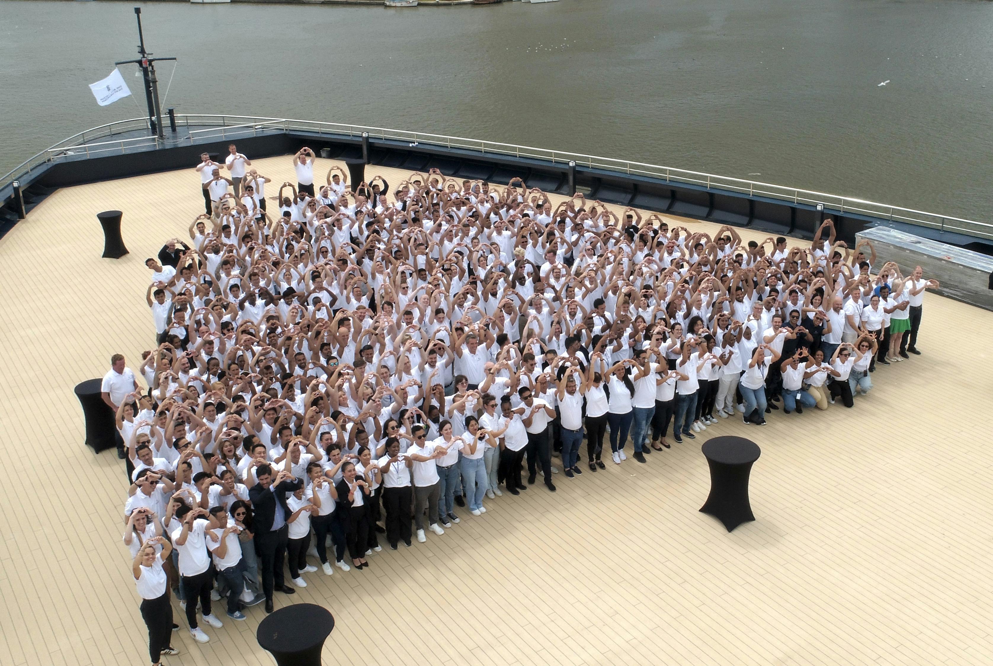 Ritz-Carlton Yacht Collection News - Luminara Completes Float Out