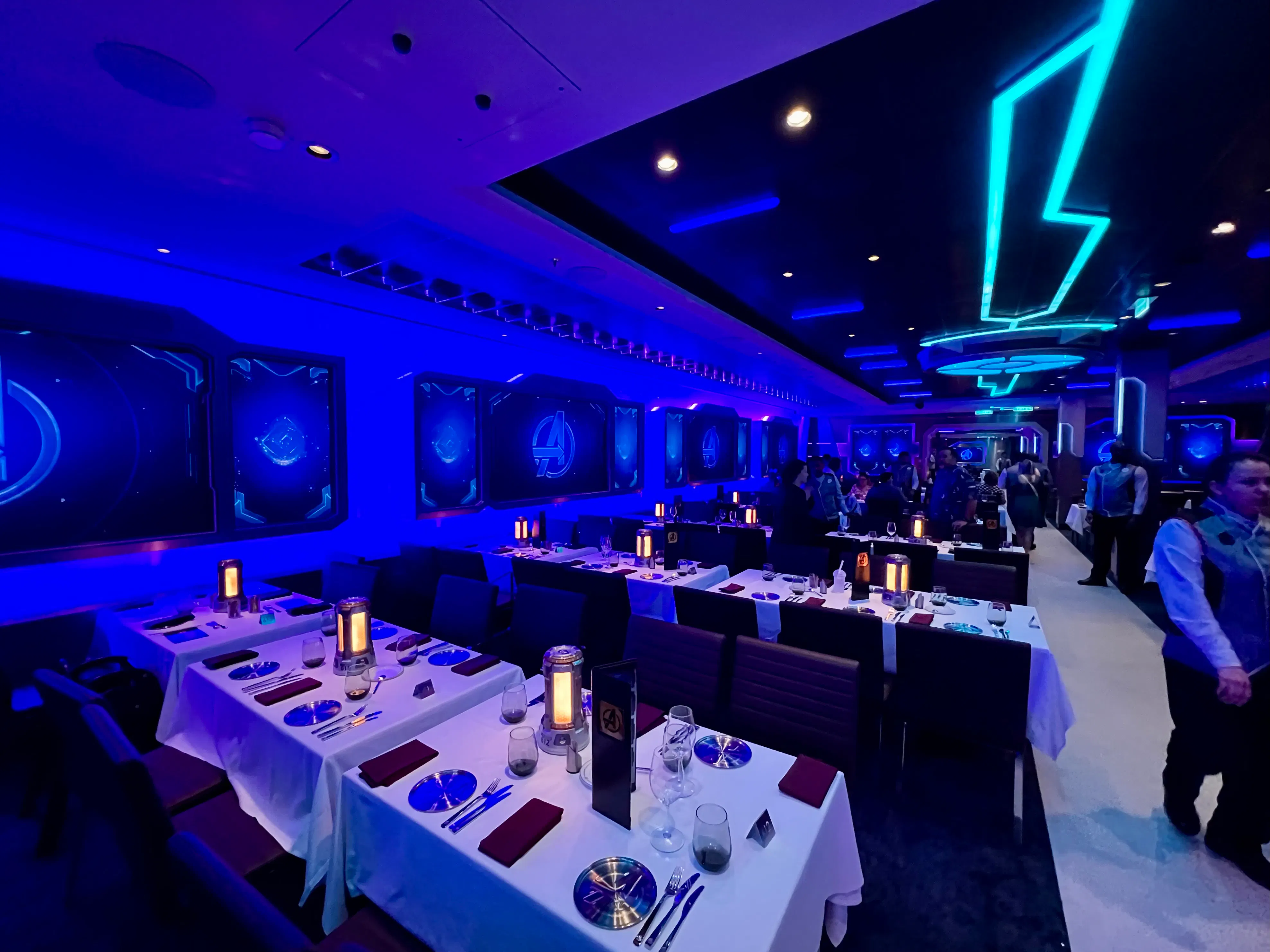 Disney Destiny Dining & Food | Editor's Review