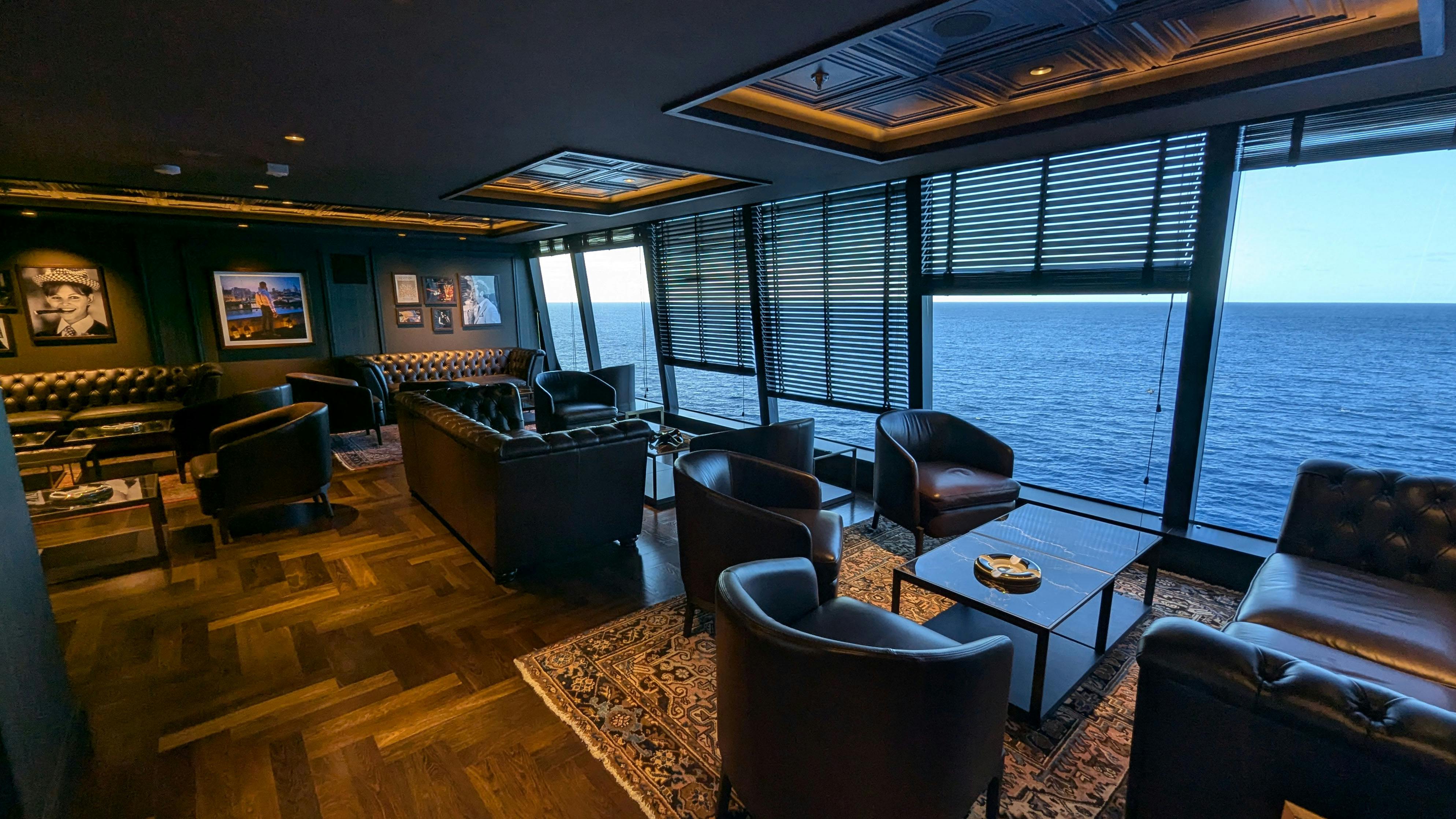 30 Best Cruise Ship Bars