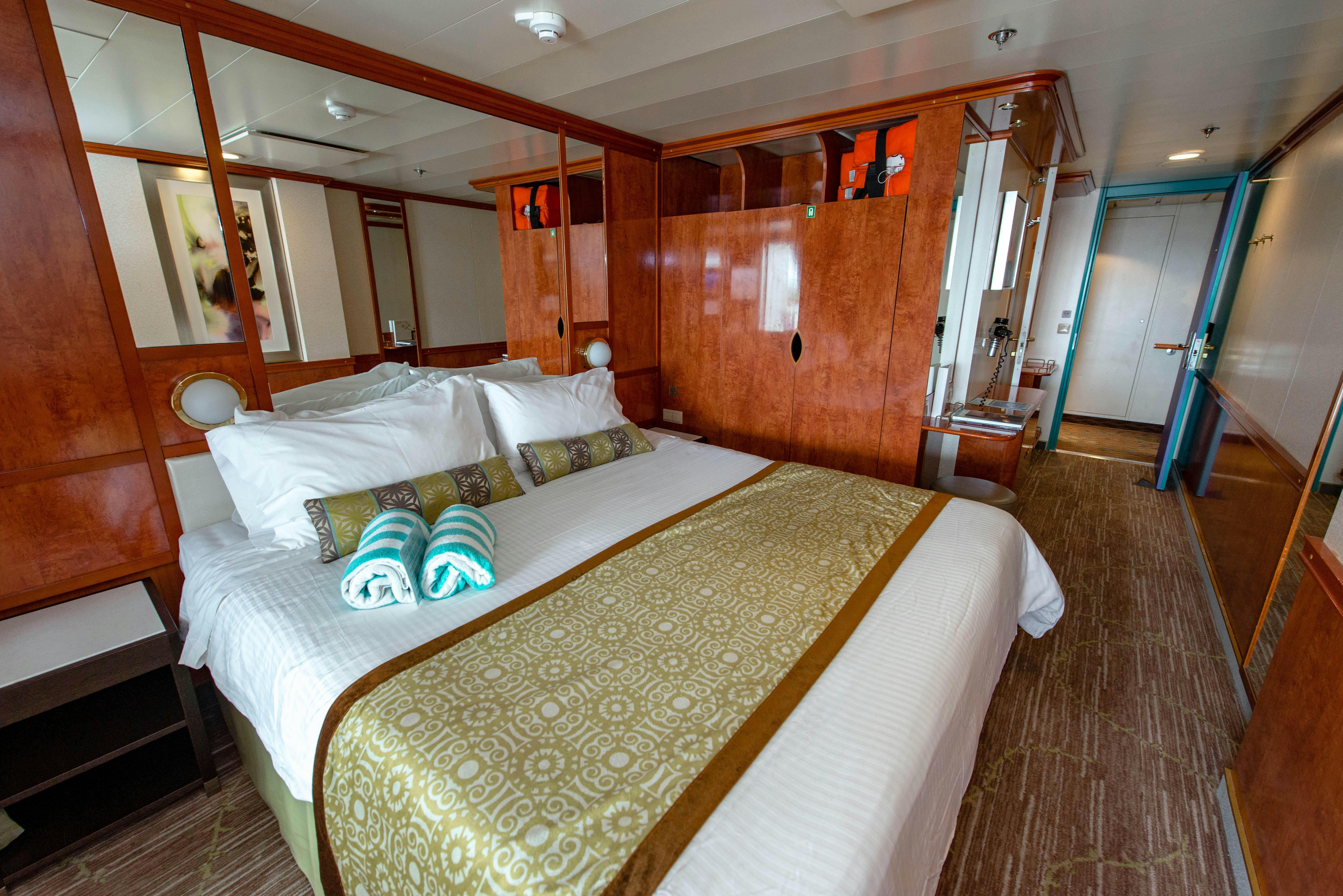 Norwegian Dawn Cabins & Staterooms on Cruise Critic
