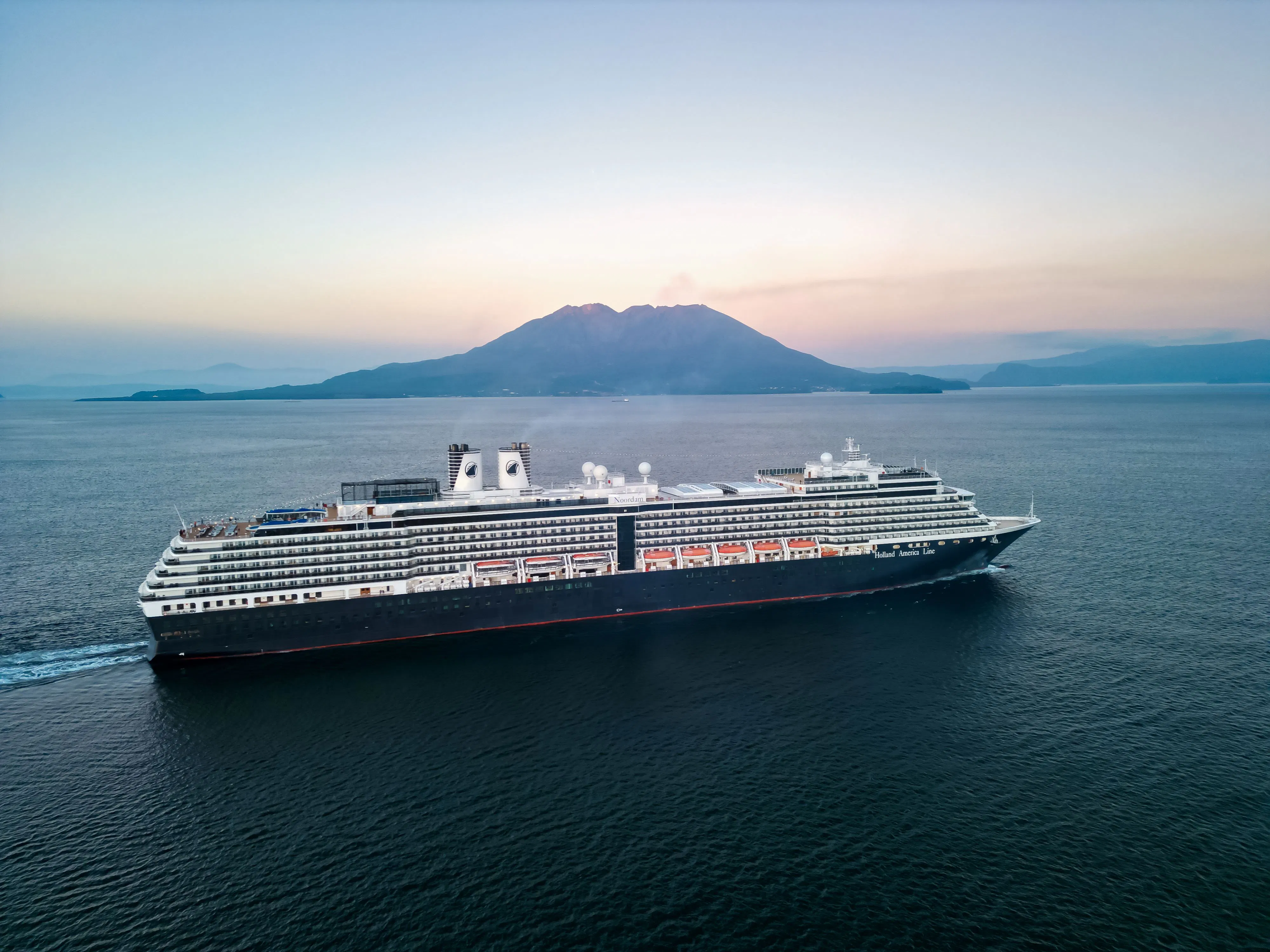 These Are the Best and Worst Holland America Ships, According to Recent ...