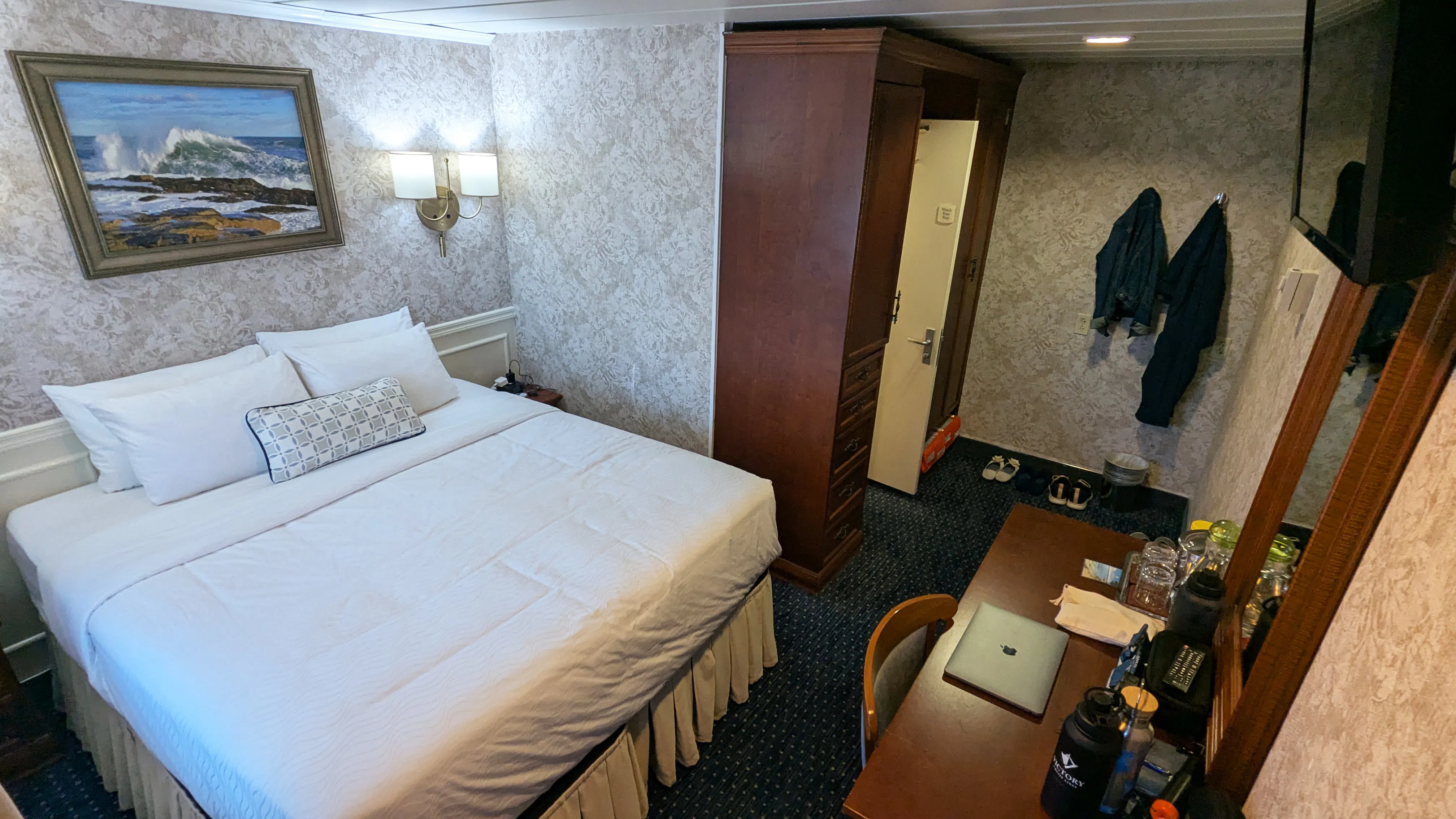 victory I Cruise Ship | Editor's Review