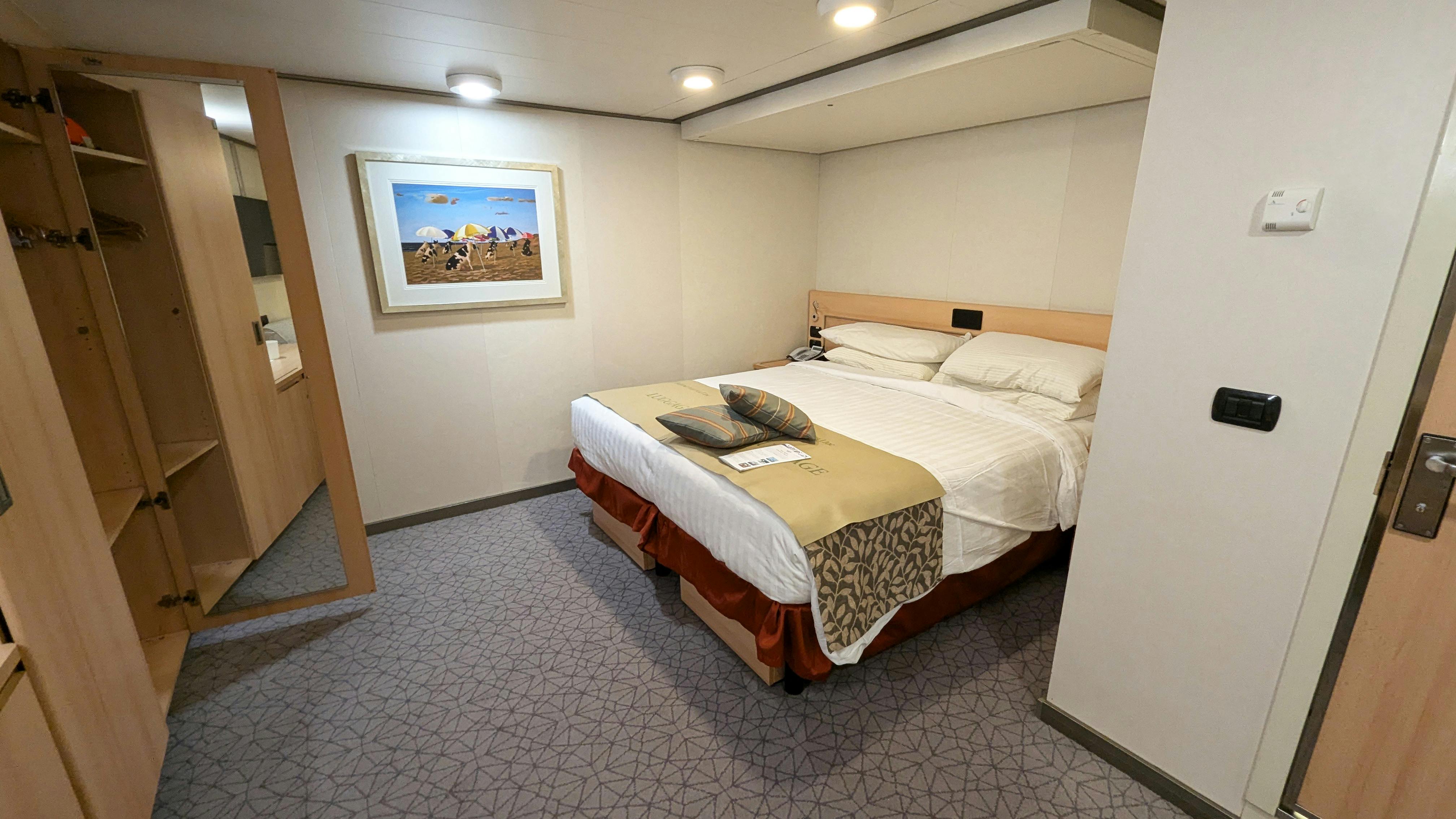 Holland America Nieuw Amsterdam Cabins & Staterooms on Cruise Critic