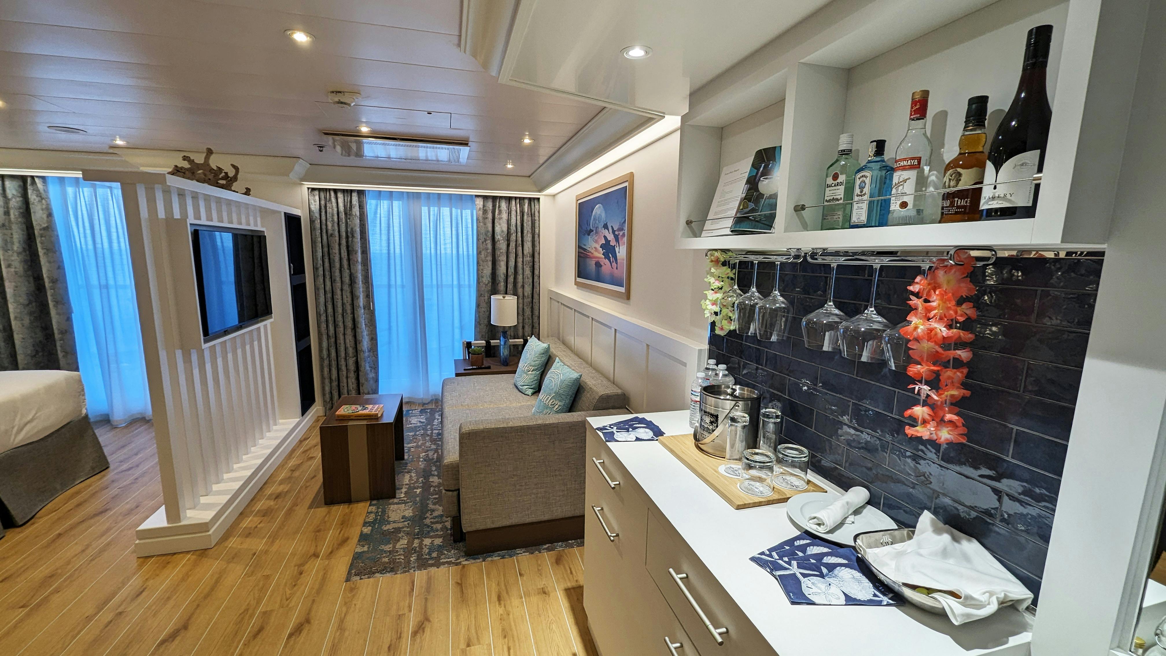 Cabins & Staterooms on Cruise Critic