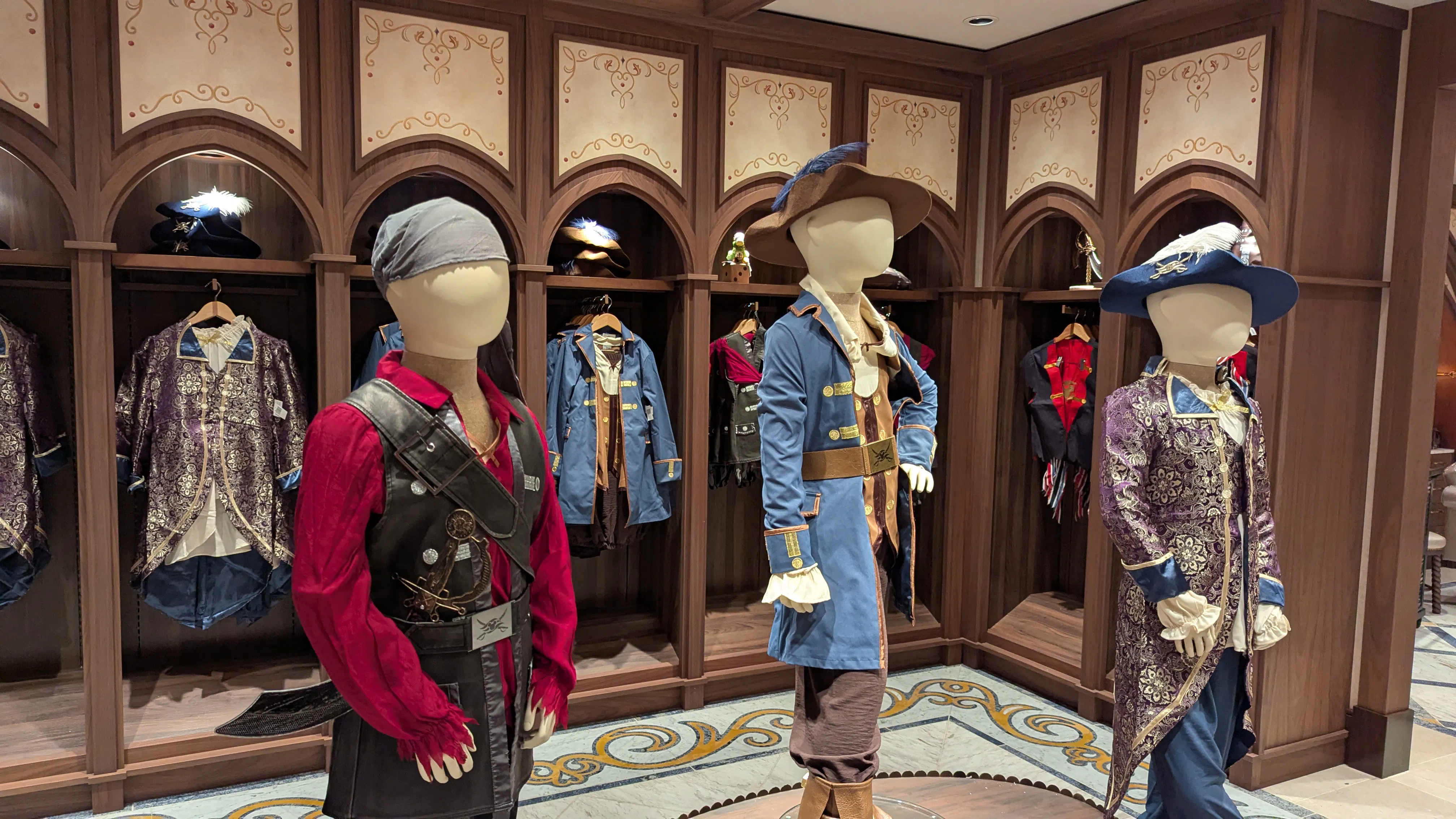 Disney Treasure Activities, Entertainment & Amenities for Kids & Adults ...