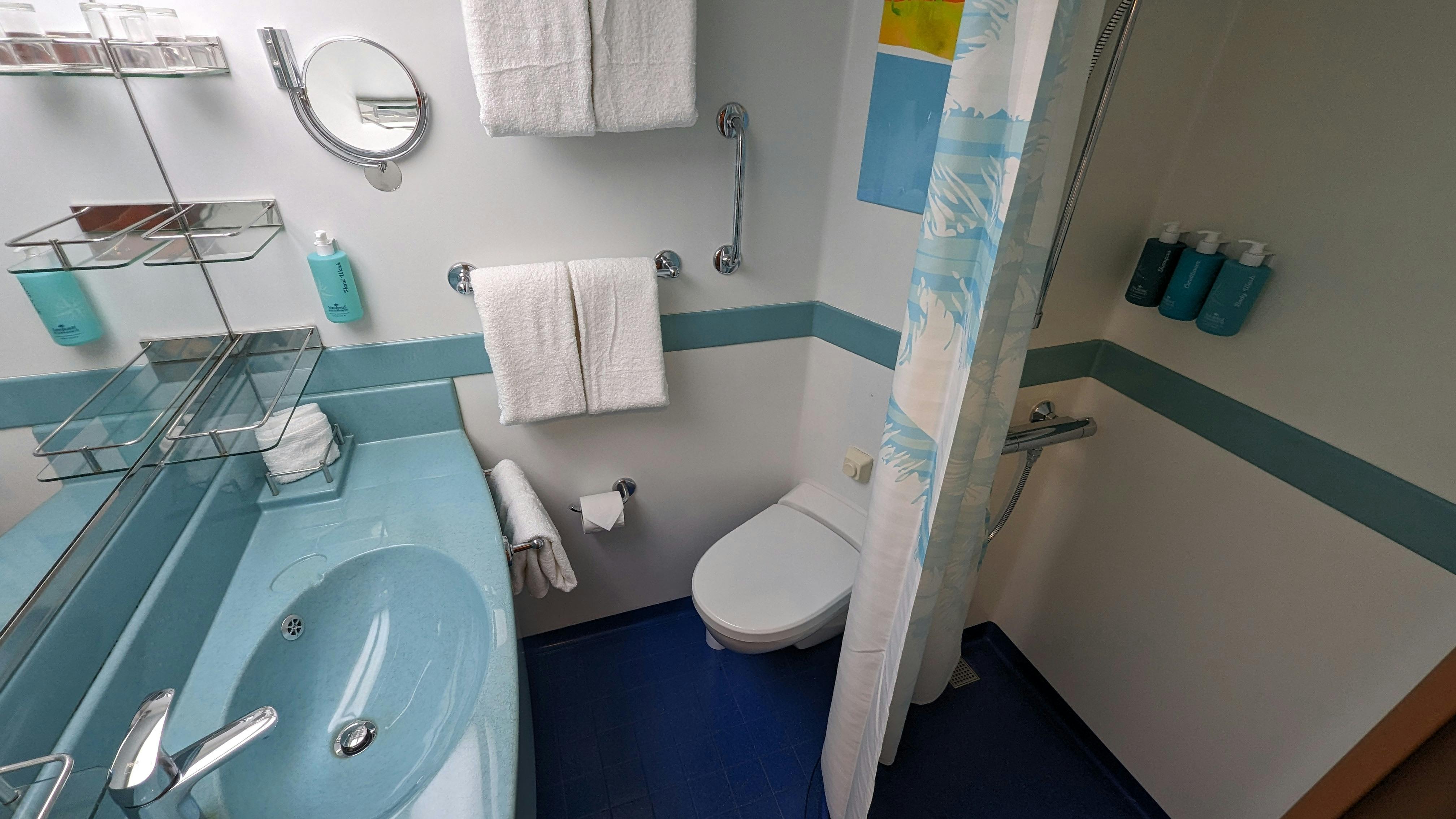 Cabins & Staterooms on Cruise Critic