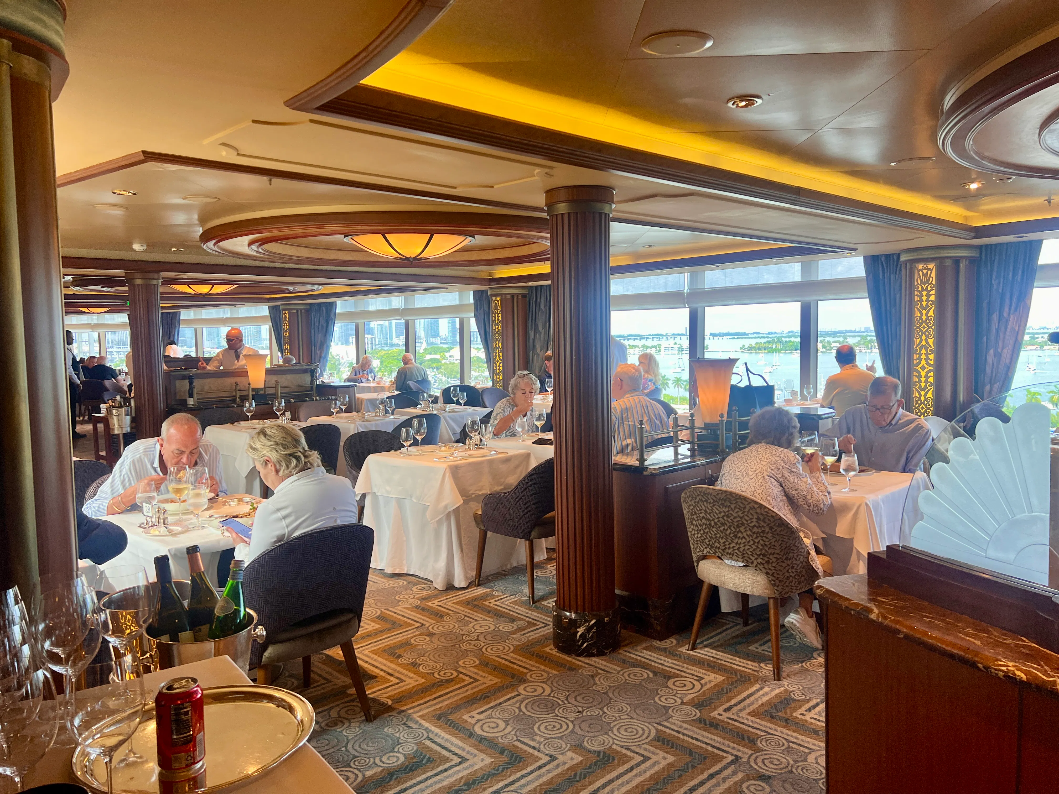 Cunard Queen Elizabeth Dining & Food | Editor's Review