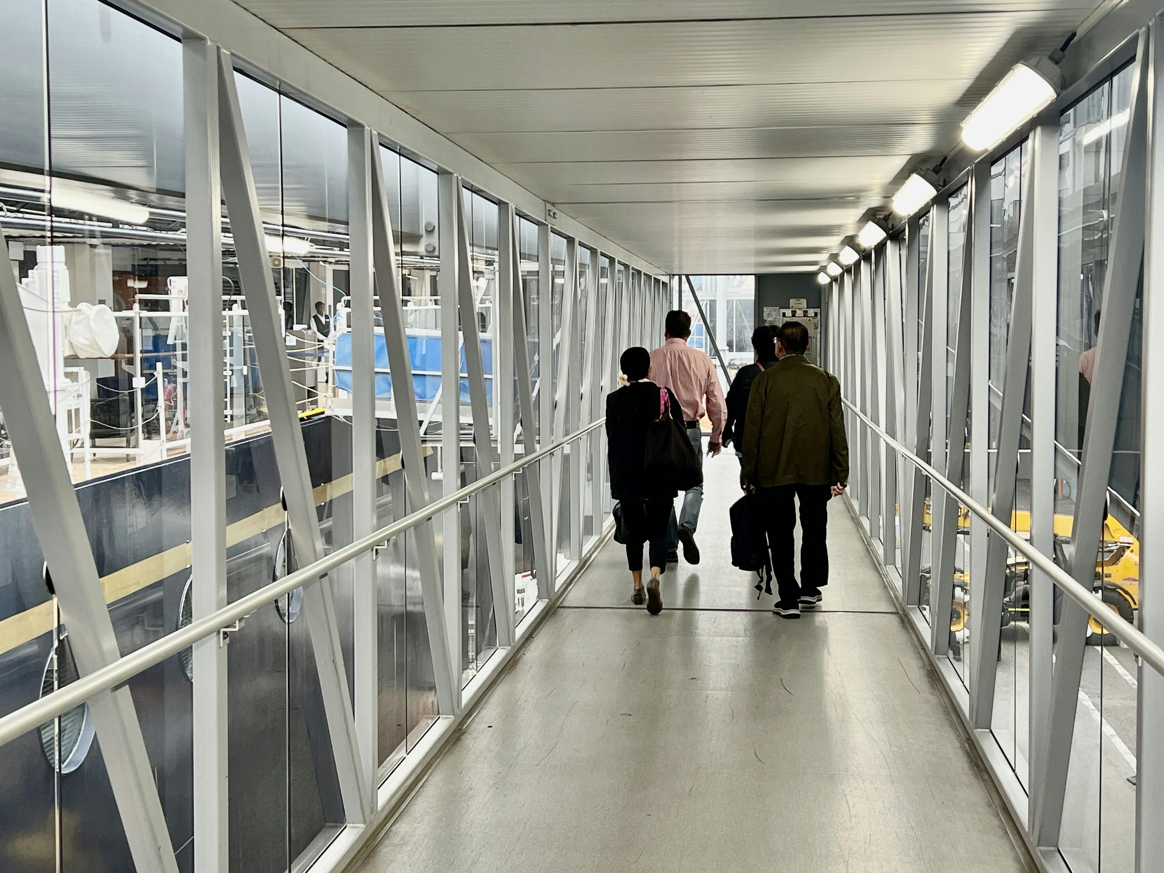 12 Ways to Take the Stress Out of Embarkation Day