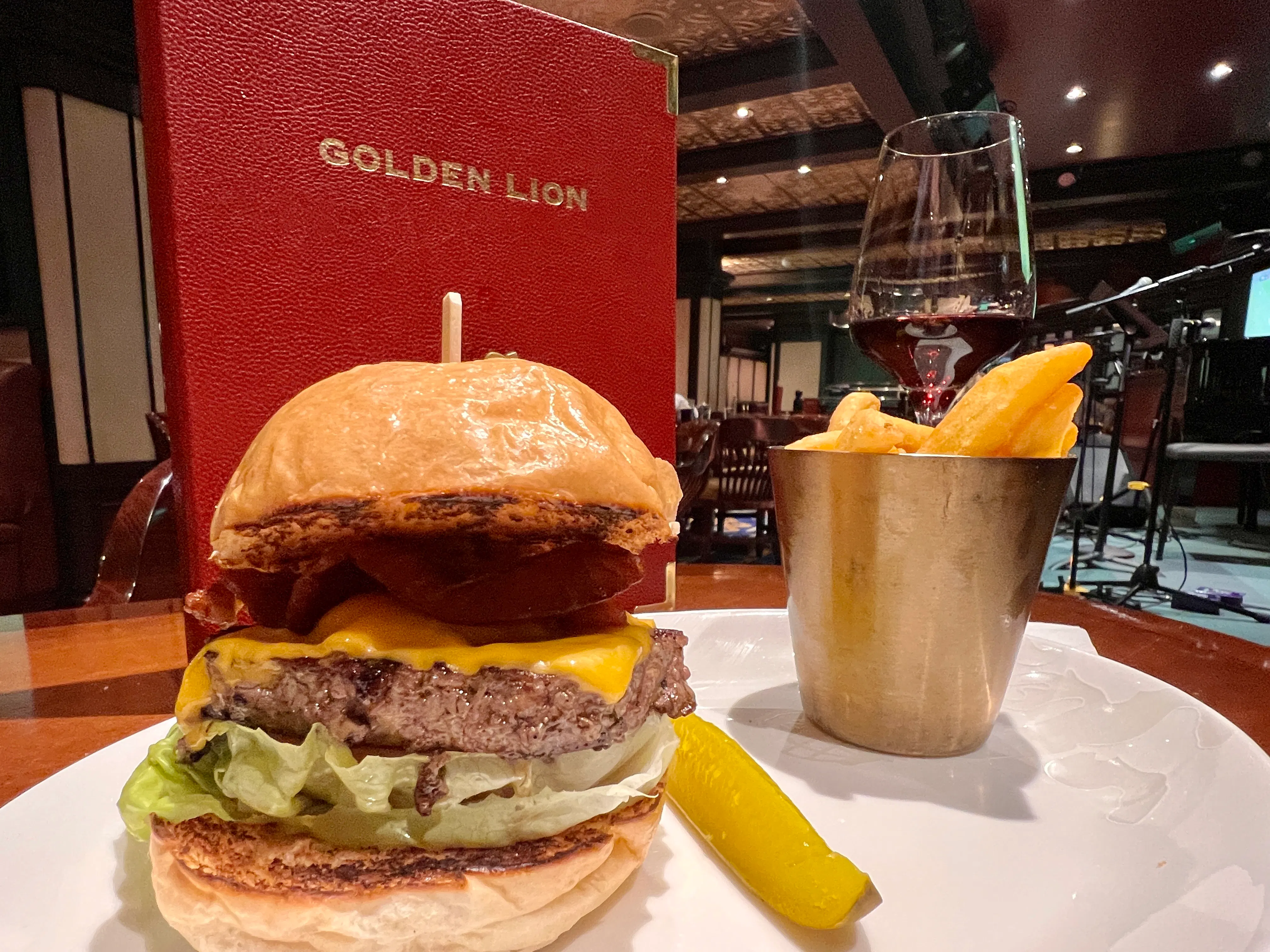 Cunard Queen Elizabeth Dining & Food | Editor's Review
