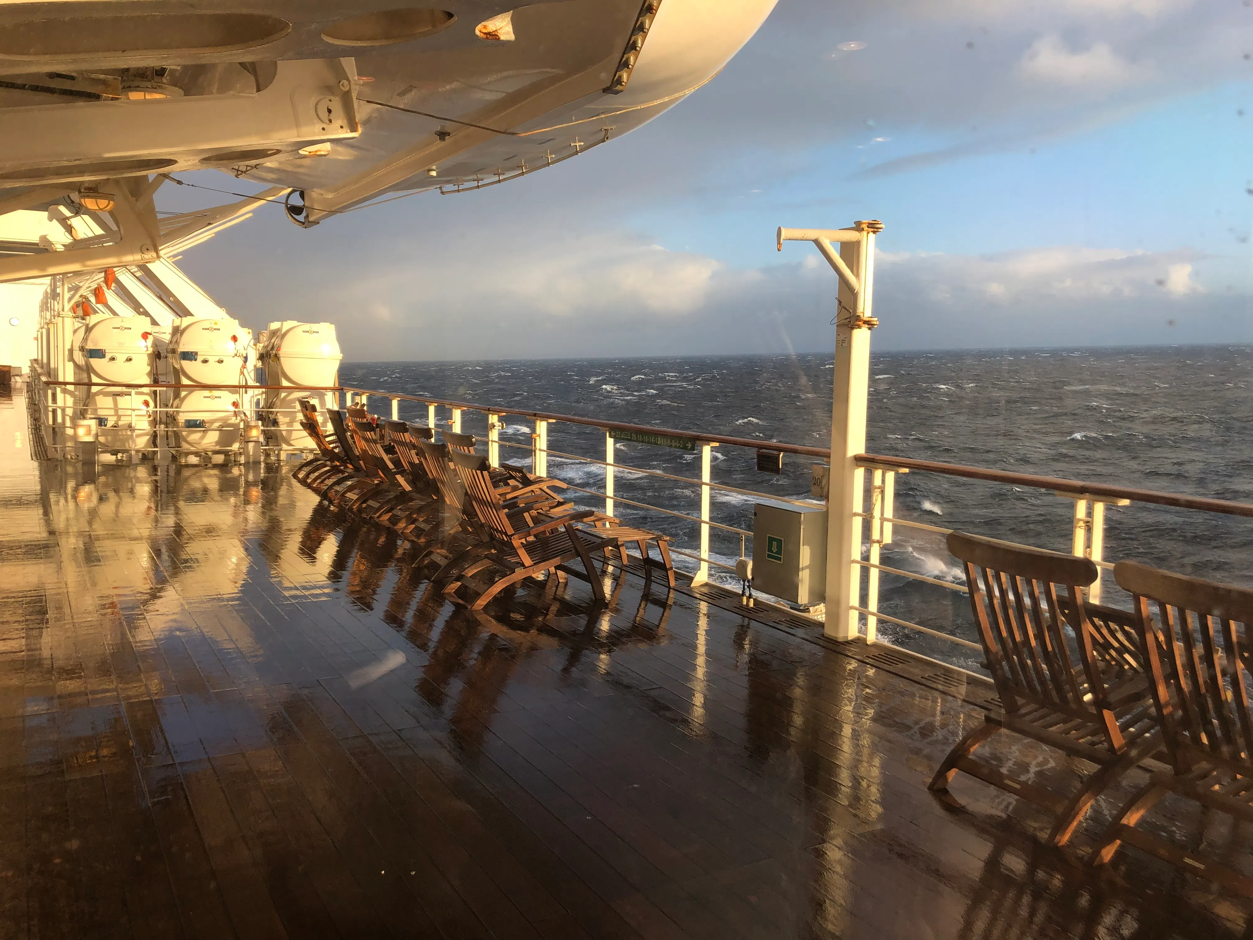 I Took a Winter Transatlantic Crossing on Queen Mary 2. I Got the Storm ...