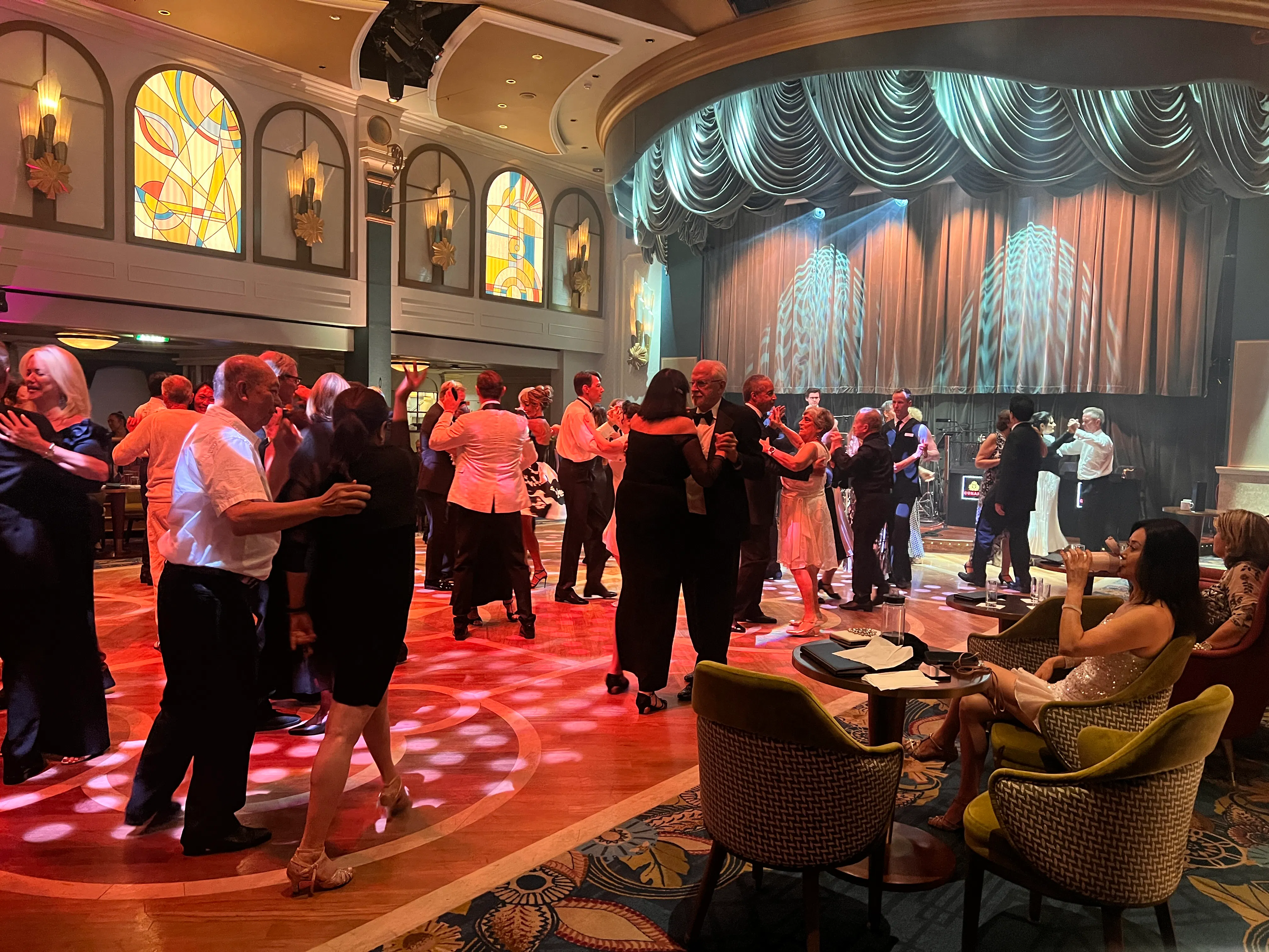 Cunard Queen Elizabeth Cruise Ship | Editor's Review