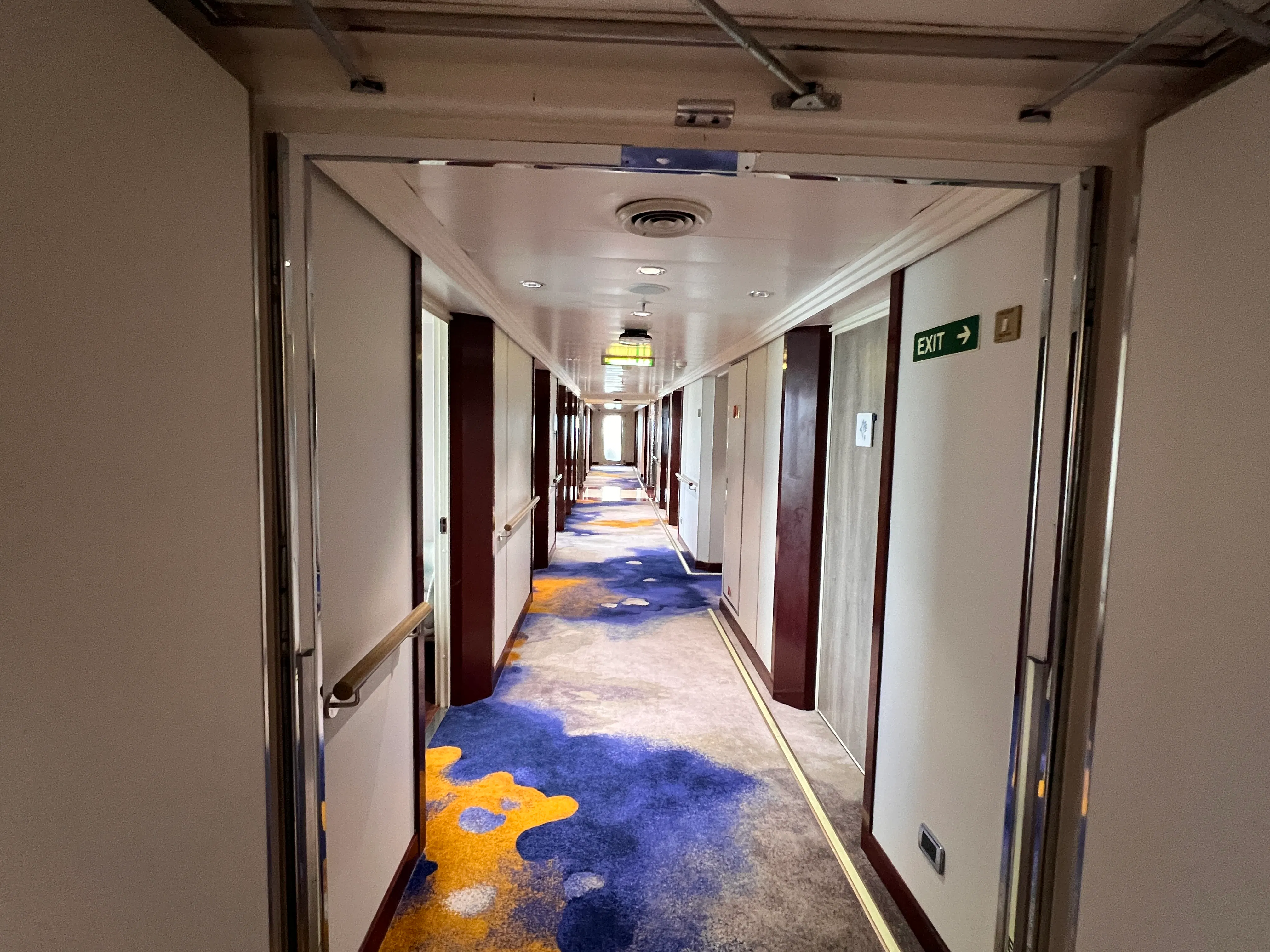 Cunard Queen Elizabeth Cabins & Suites | Editor's Review