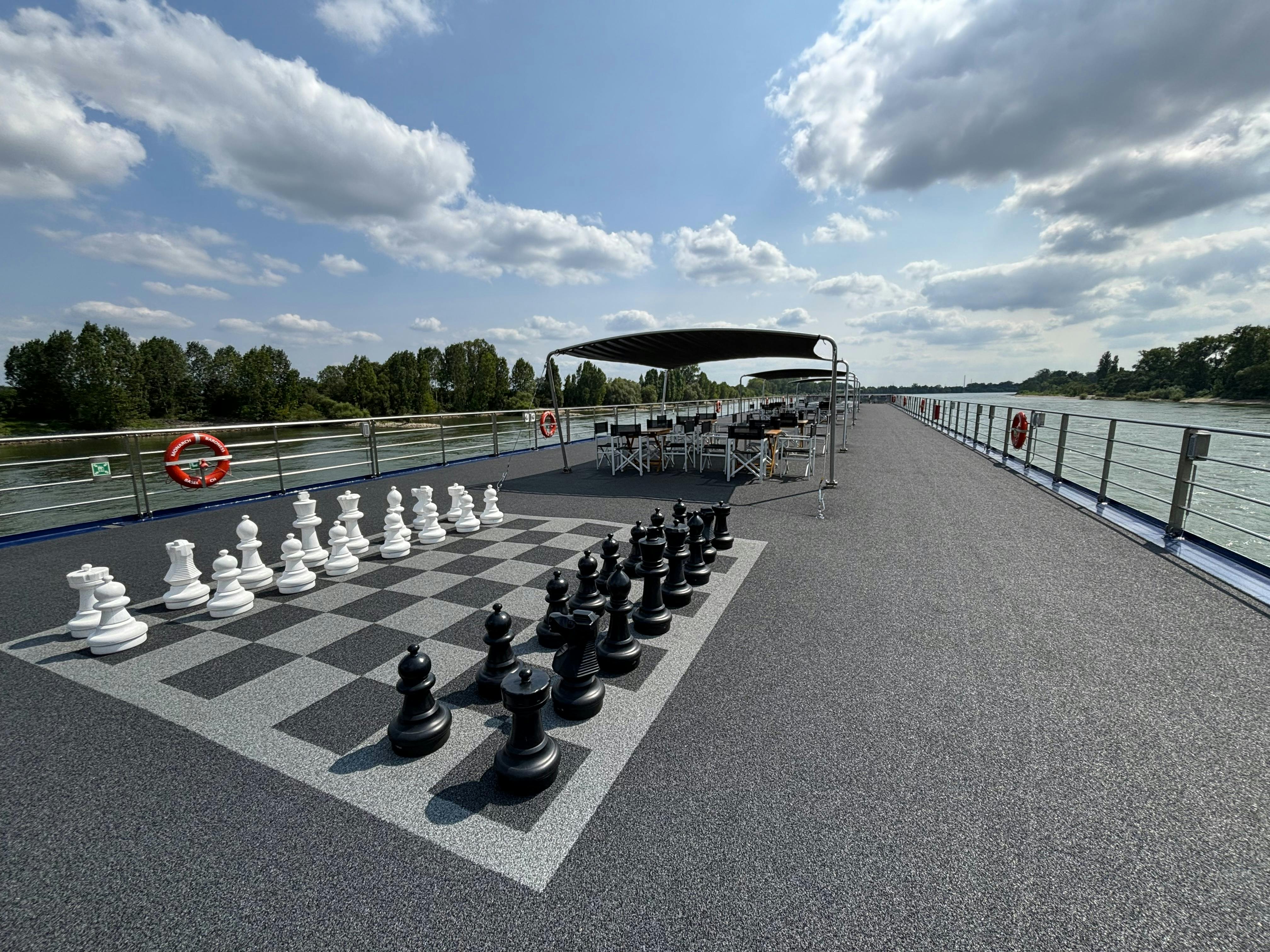 Gate 1 Travel Monarch Baroness Expert Review