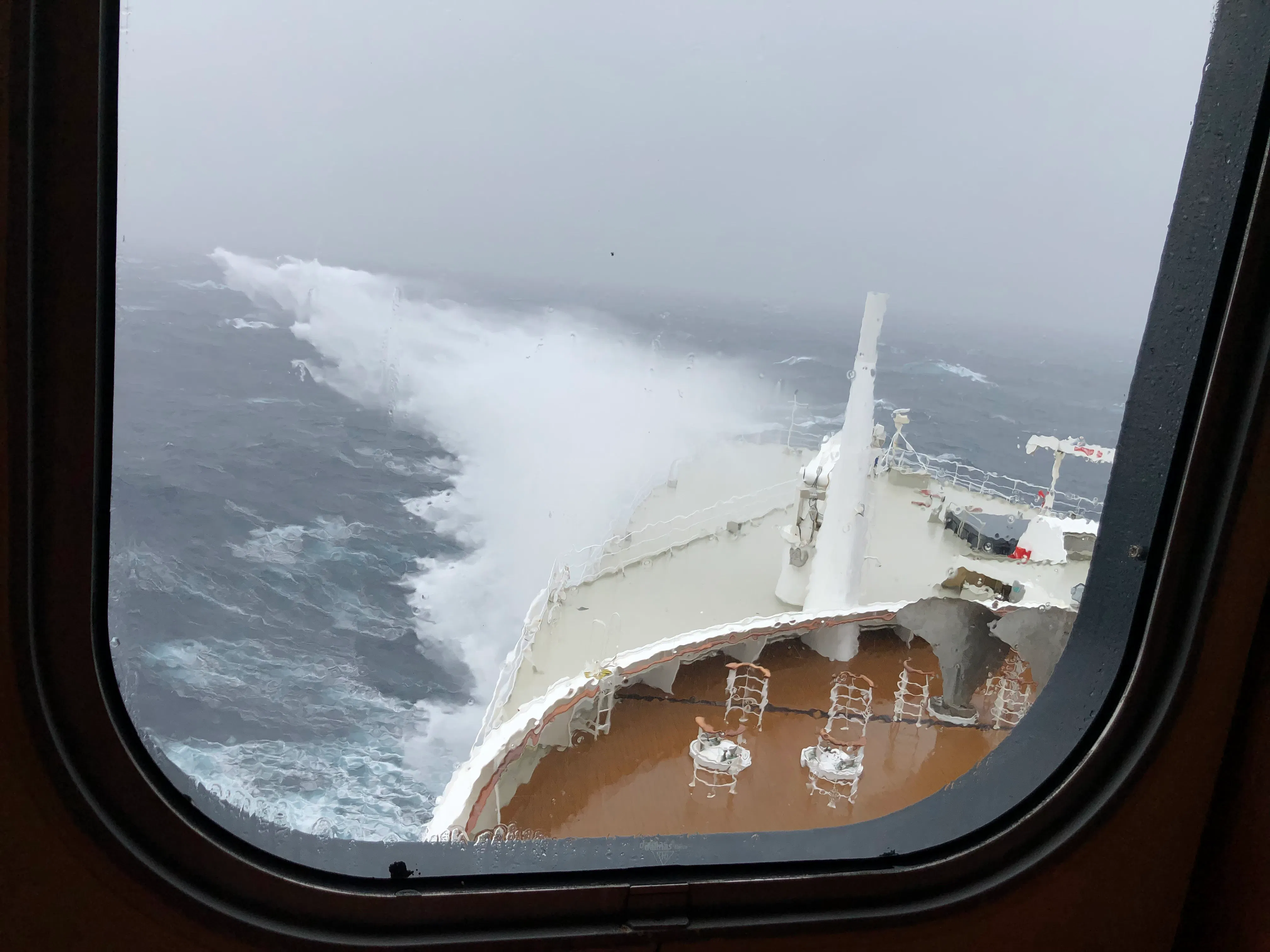I Took a Winter Transatlantic Crossing on Queen Mary 2. I Got the Storm ...