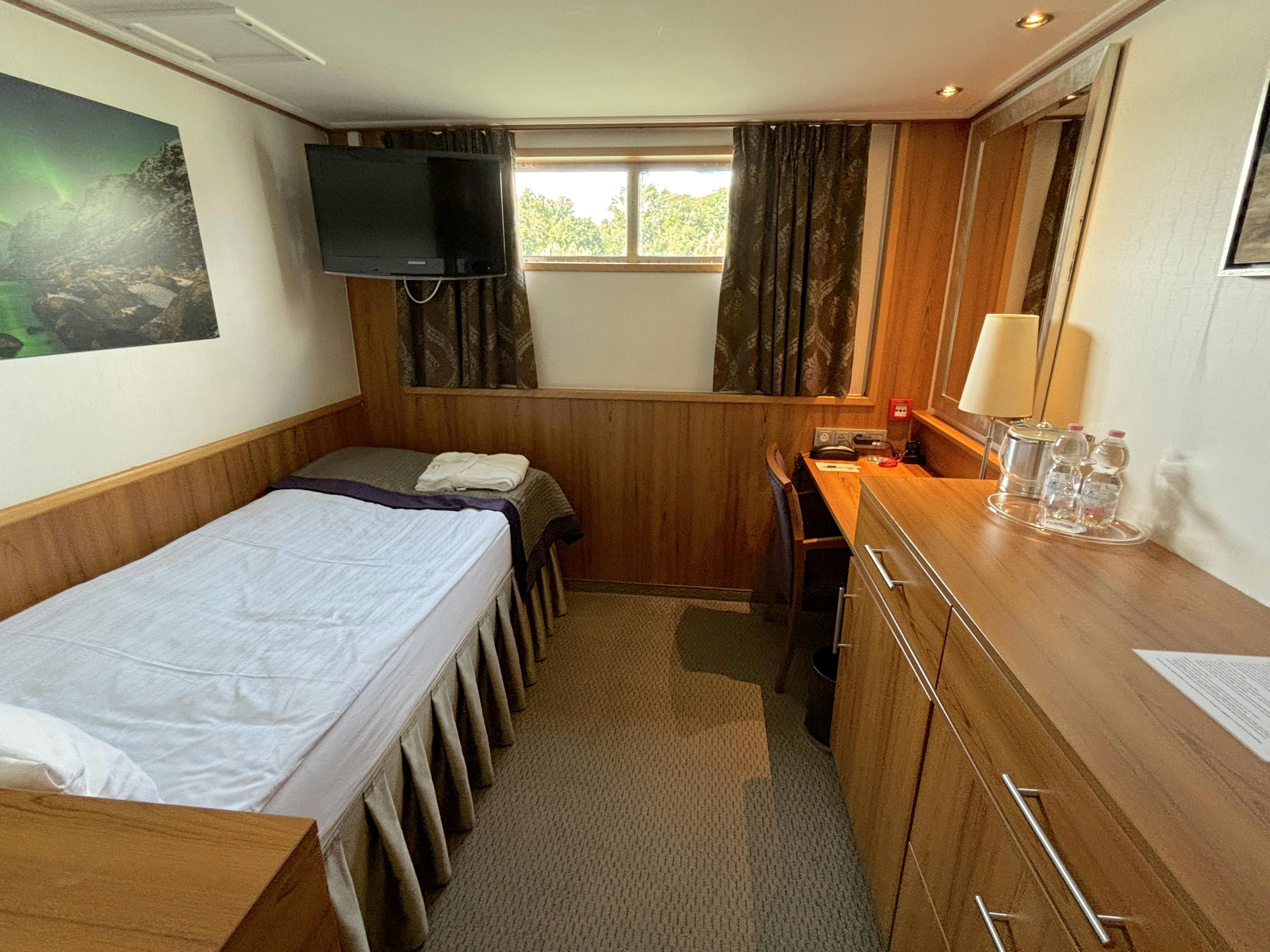 Monarch Baroness Cabins & Staterooms on Cruise Critic