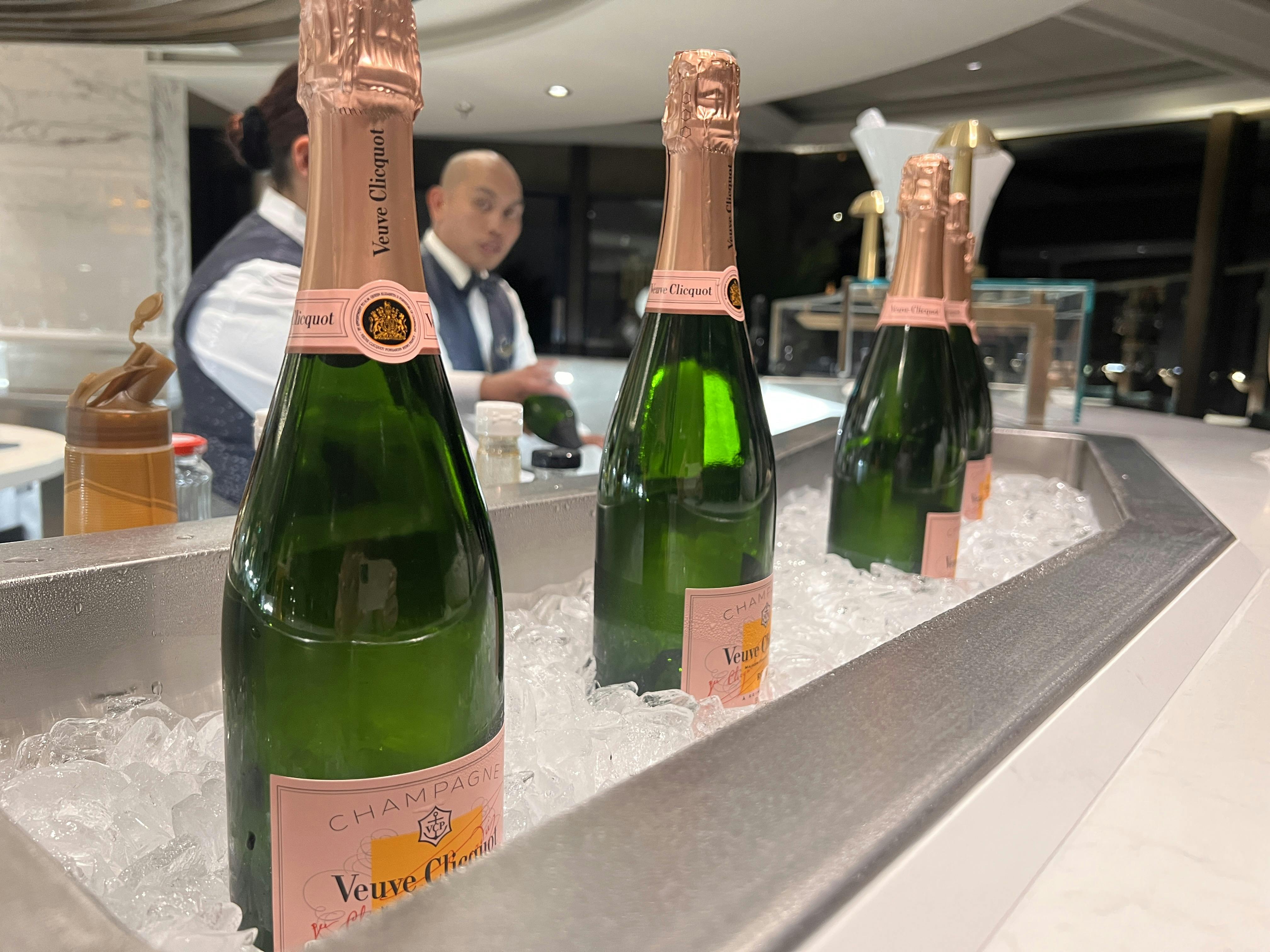 30 Best Cruise Ship Bars