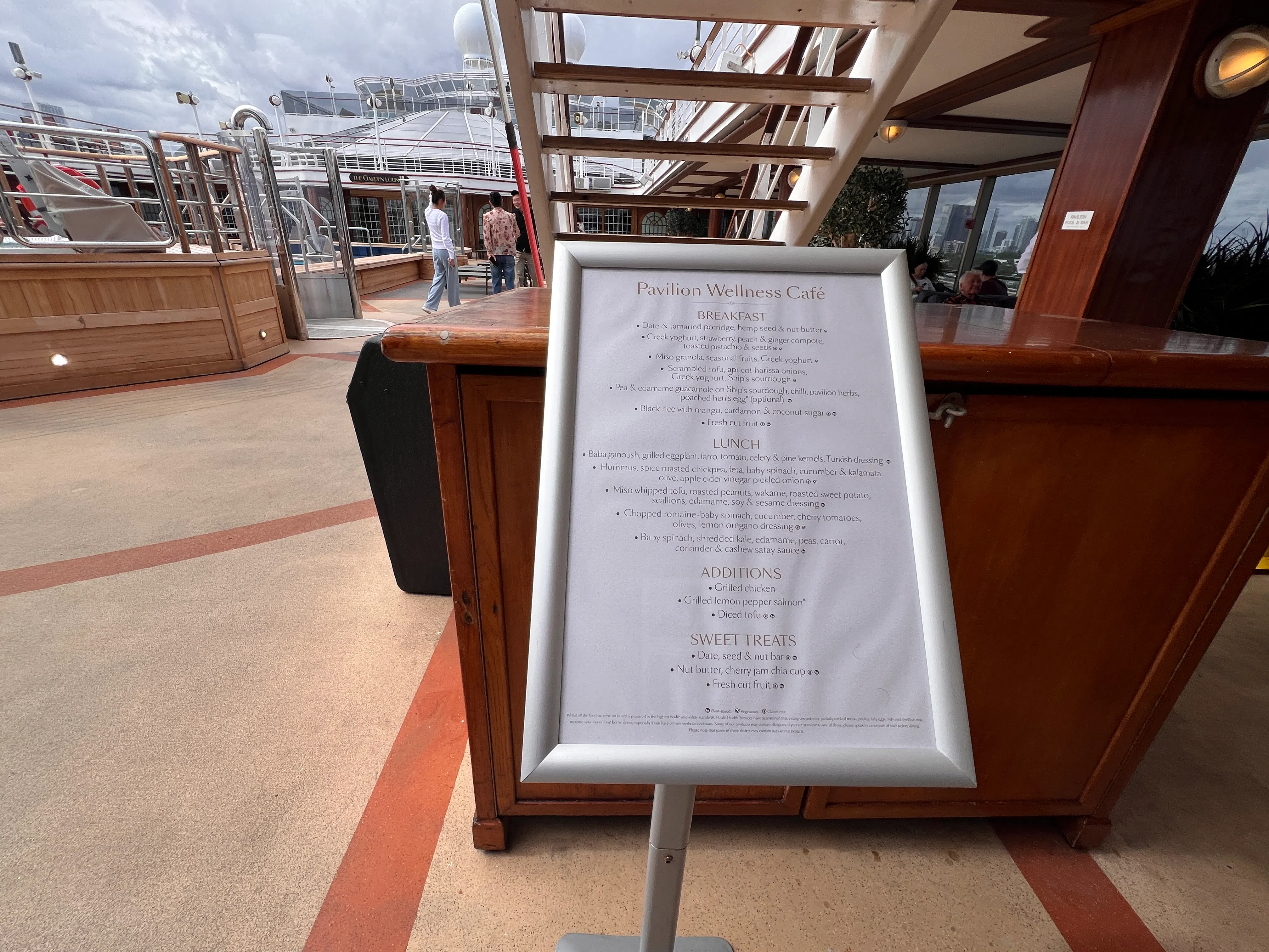 Cunard Queen Elizabeth Dining & Food | Editor's Review