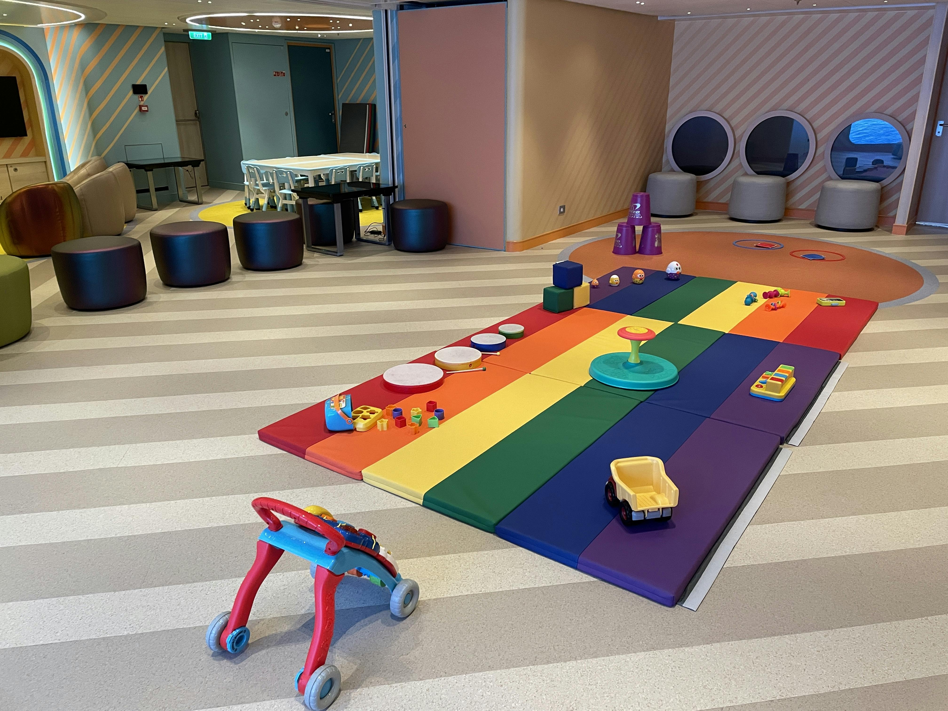 Splash Academy on Norwegian Cruise Line