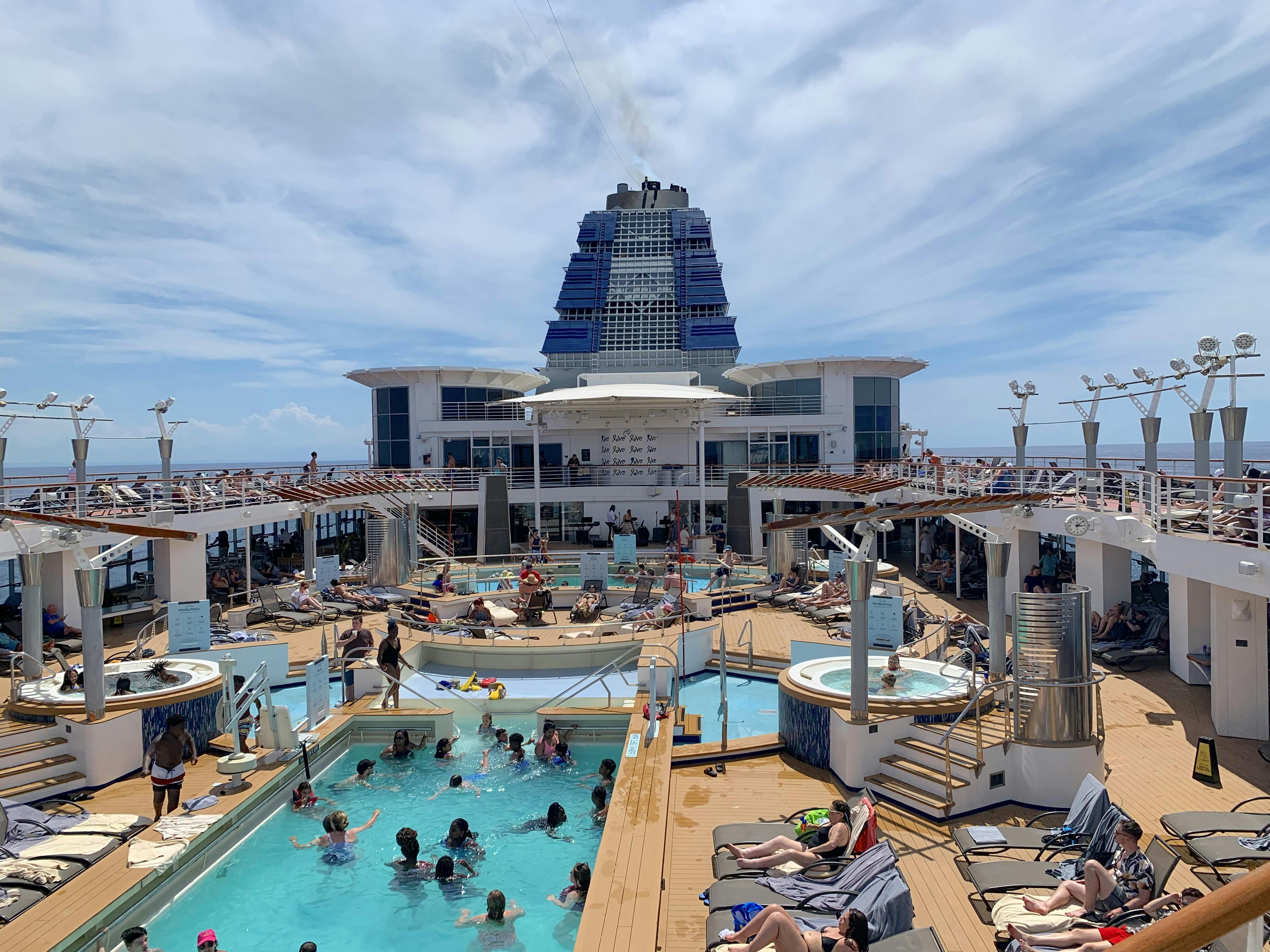 Bluetooth Speakers on a Cruise: Allowed or Not?