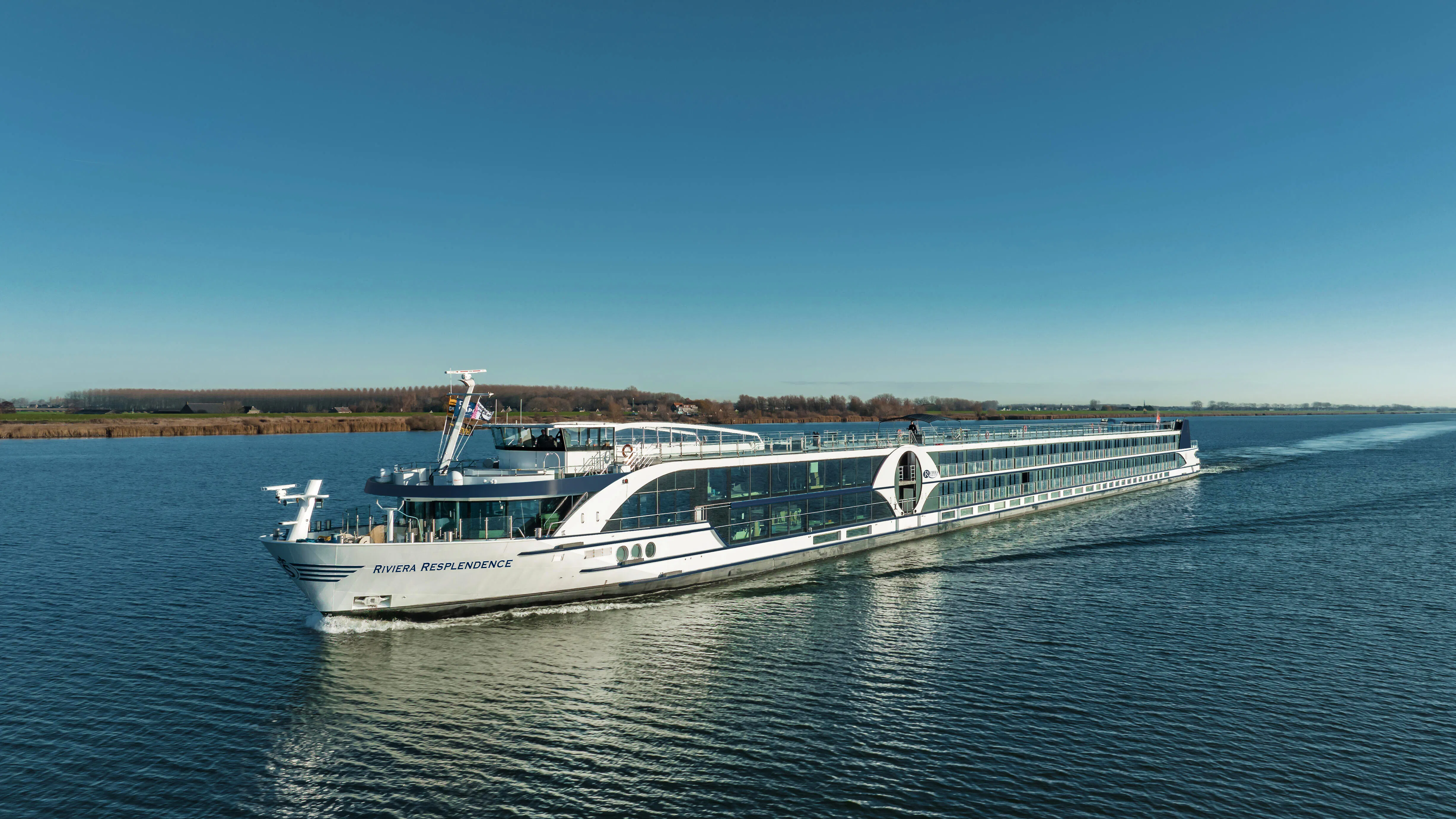 Riviera Resplendence Cruise Ship | Editor's Review