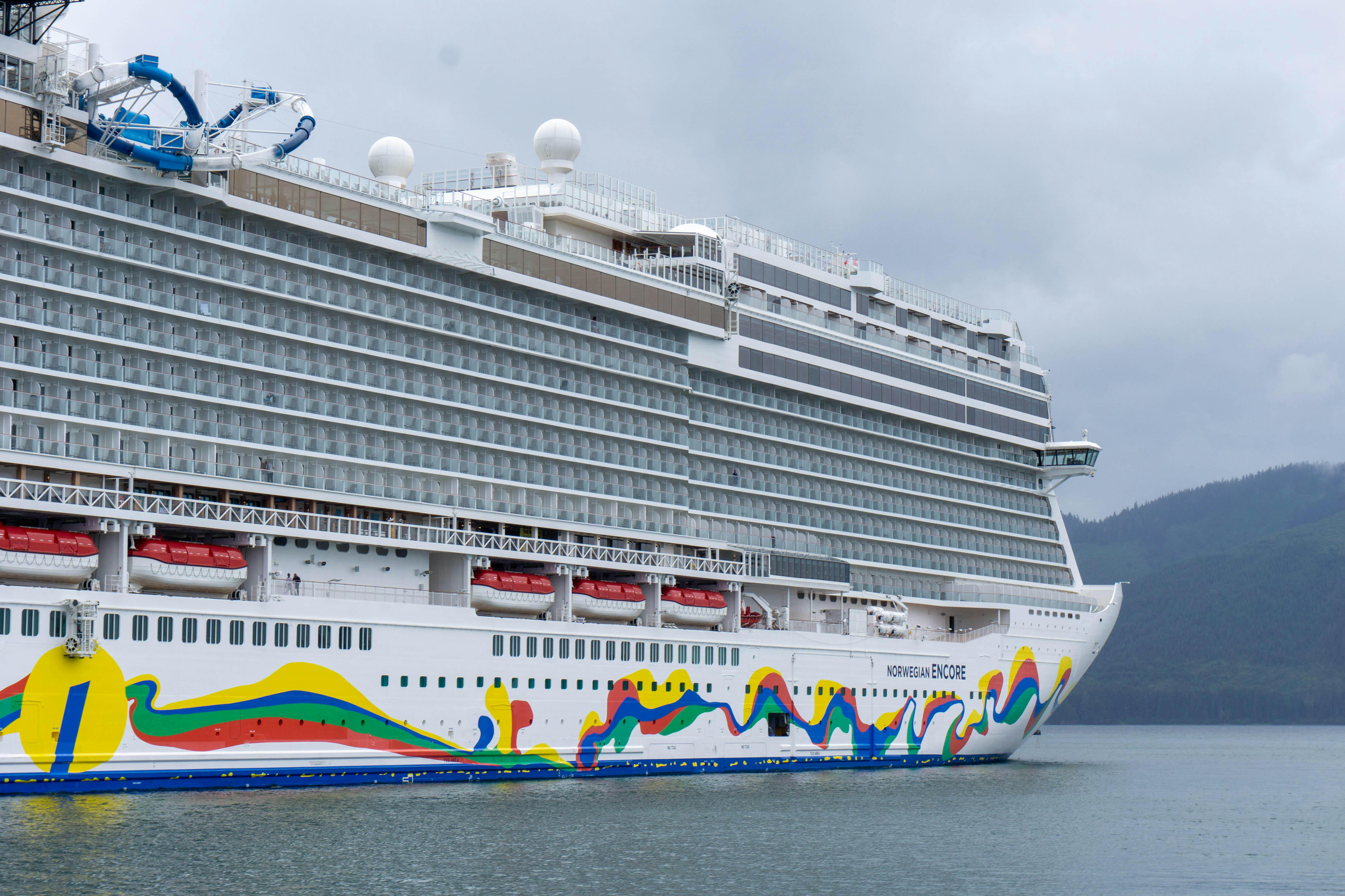 Vibe Beach Club on Norwegian Cruise Line