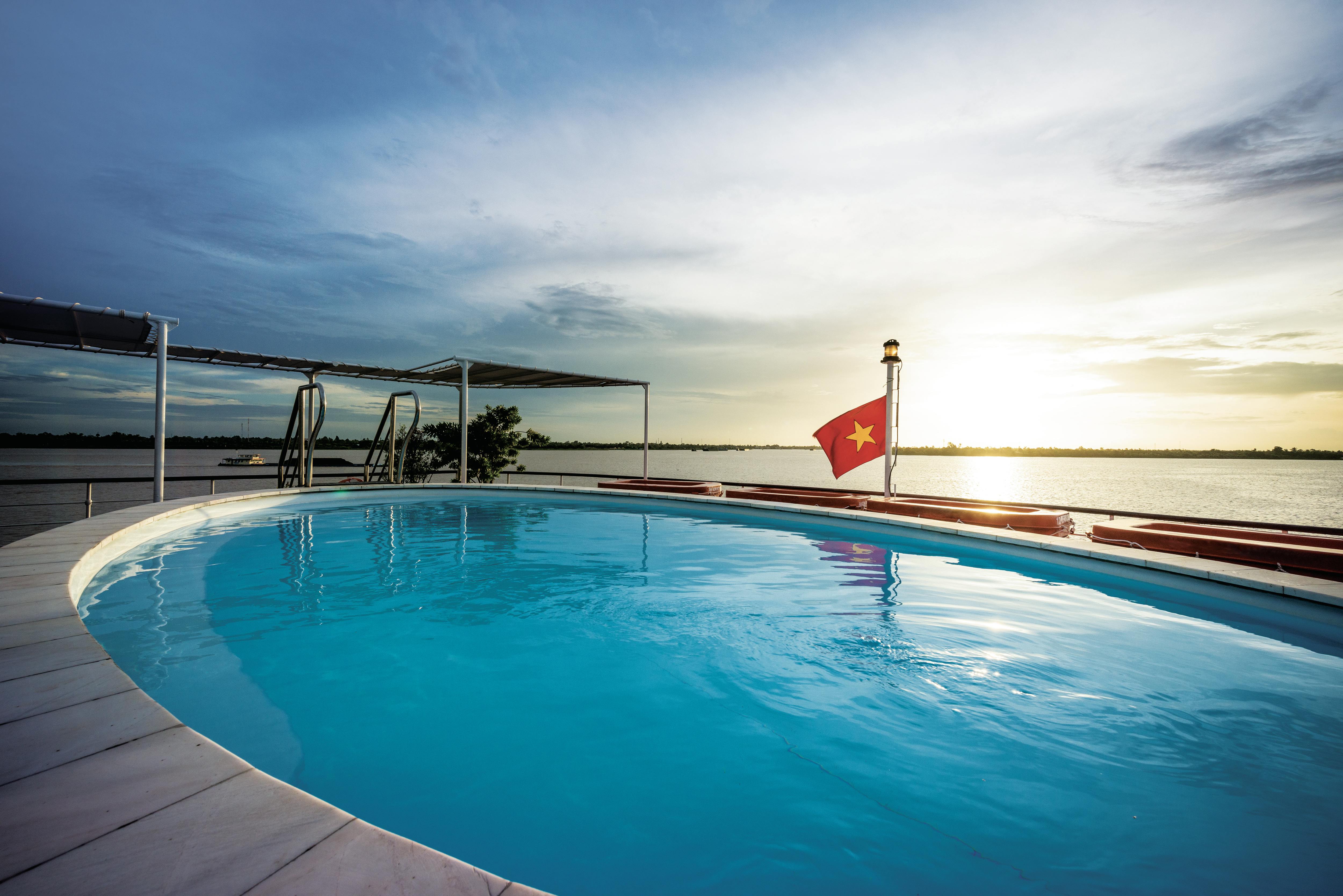 RV Apsara Ship Review