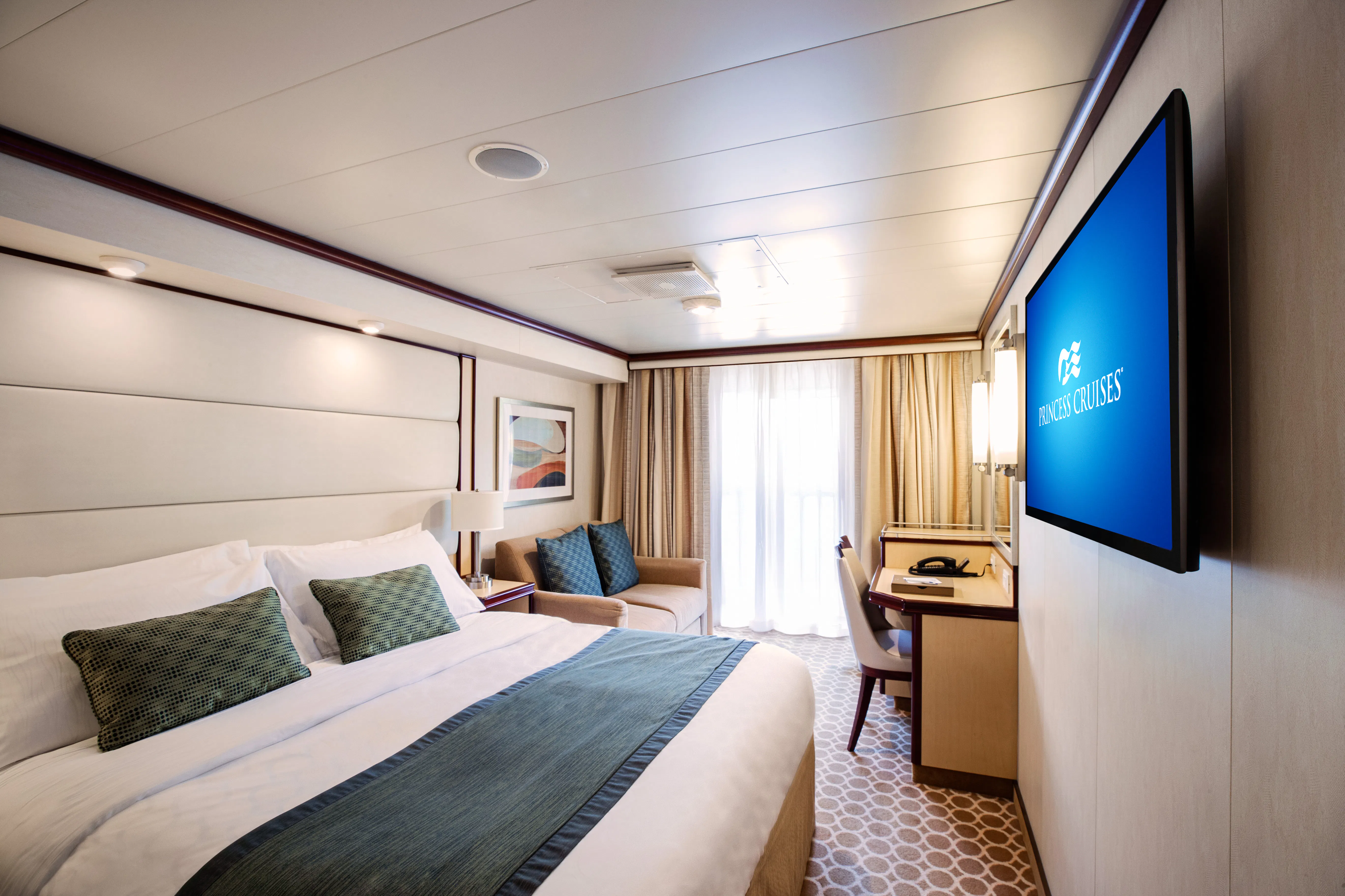 Diamond Princess Cabins & Suites | Editor's Review