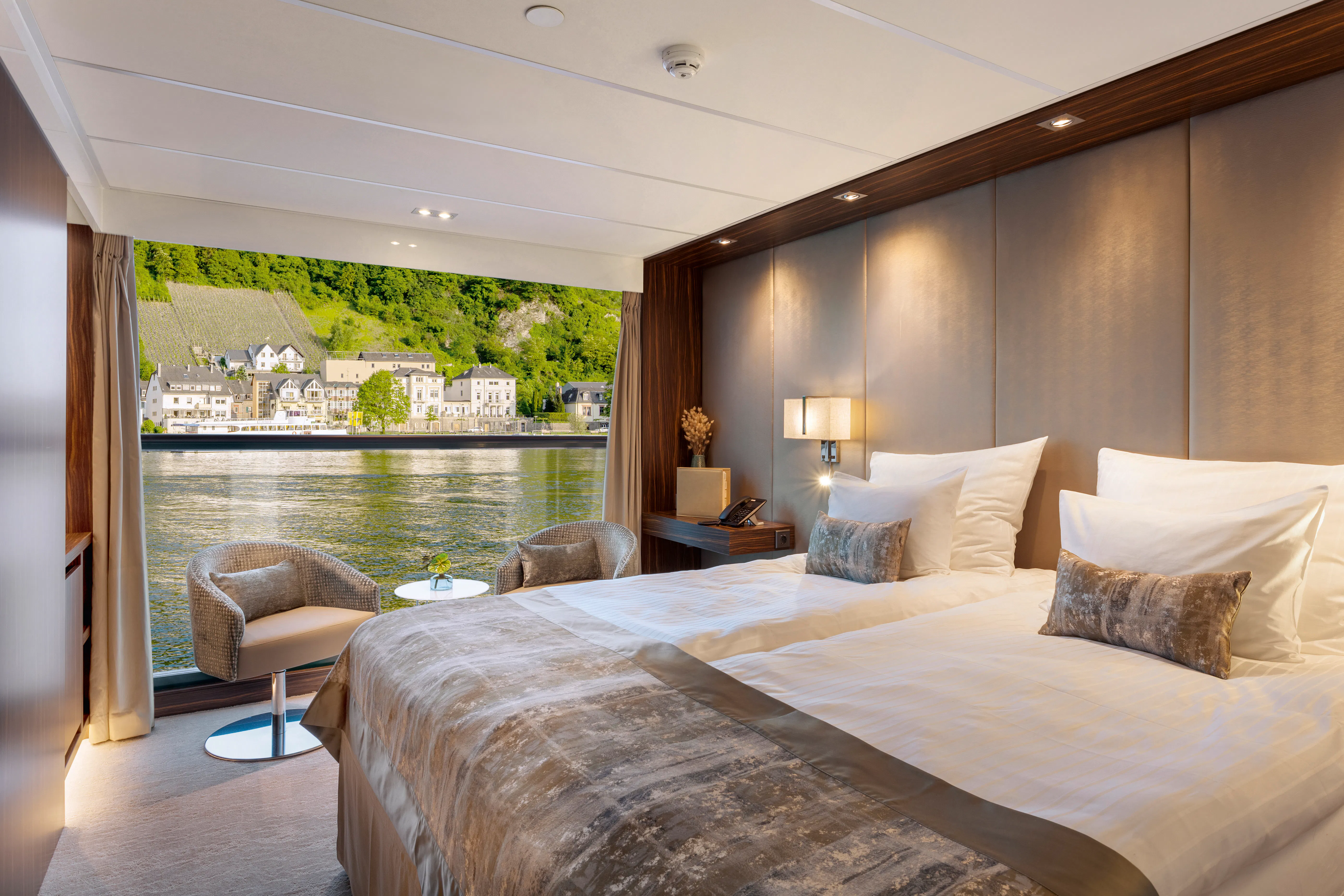 Amadeus Imperial Cruise: Expert Review (2023)