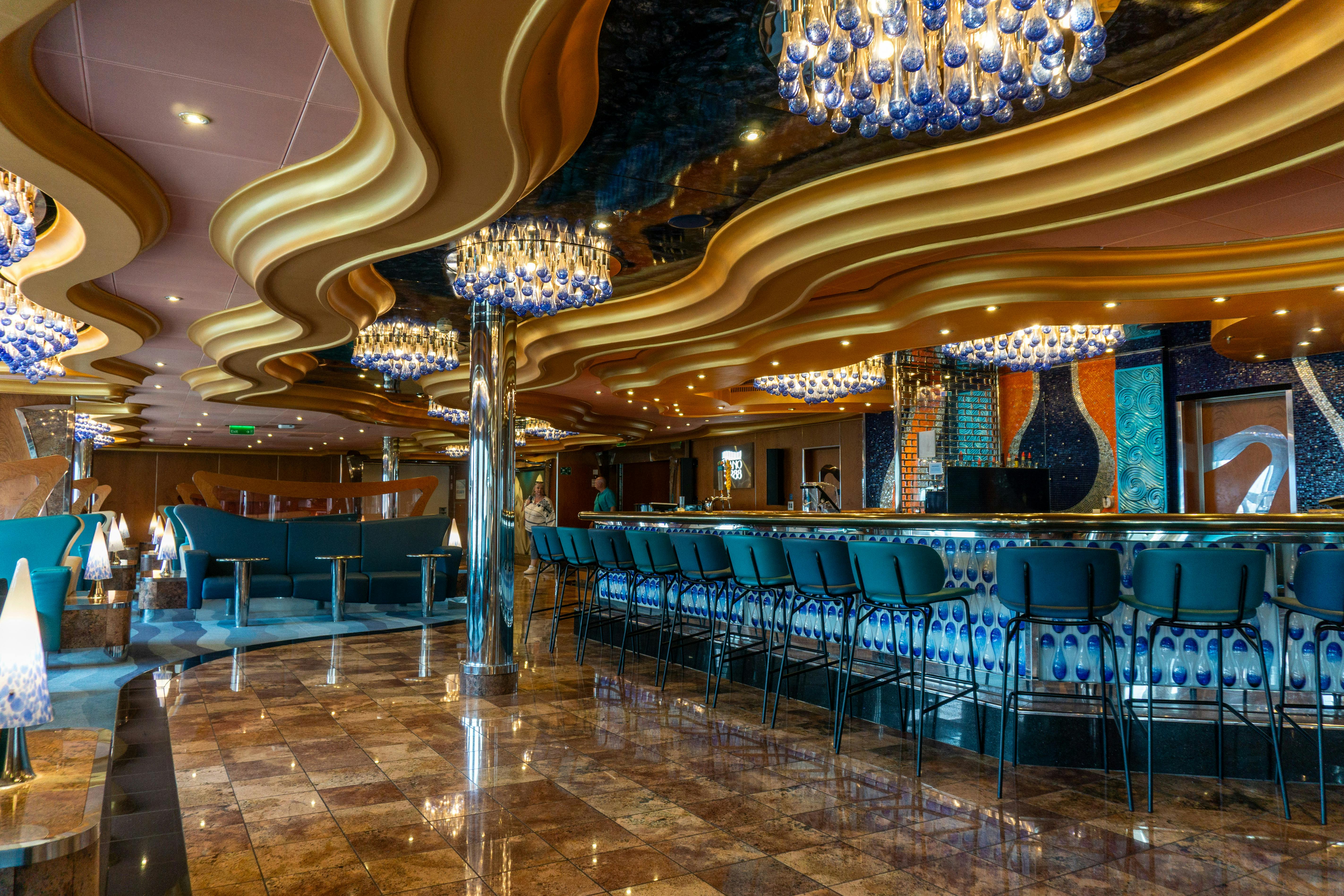 Looking for things to do on Carnival Luminosa? See what cruise experts ...