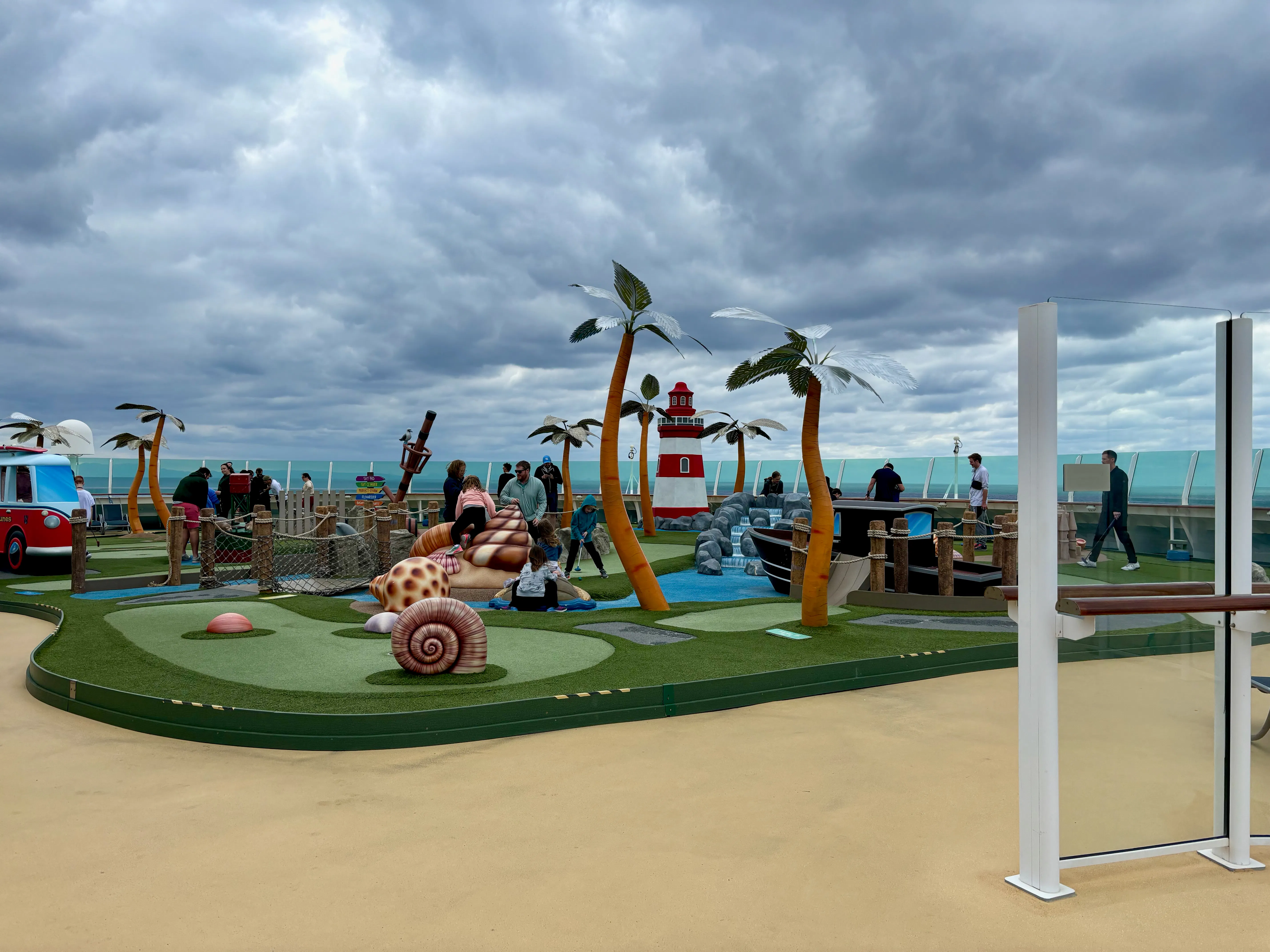 Royal Caribbean Independence of the Seas Cruise Ship | Editor's Review