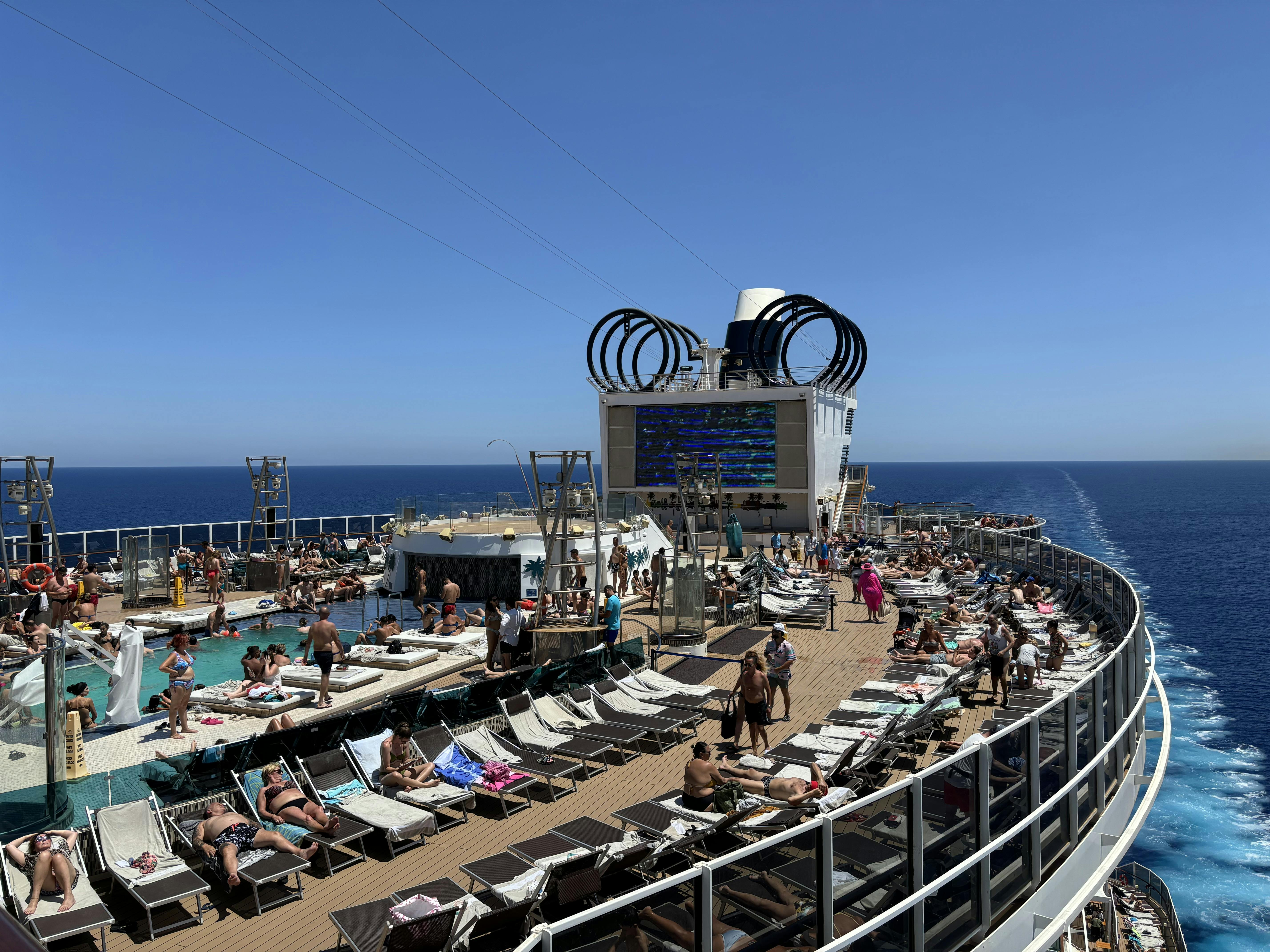 MSC Seaside vs. MSC Seaview