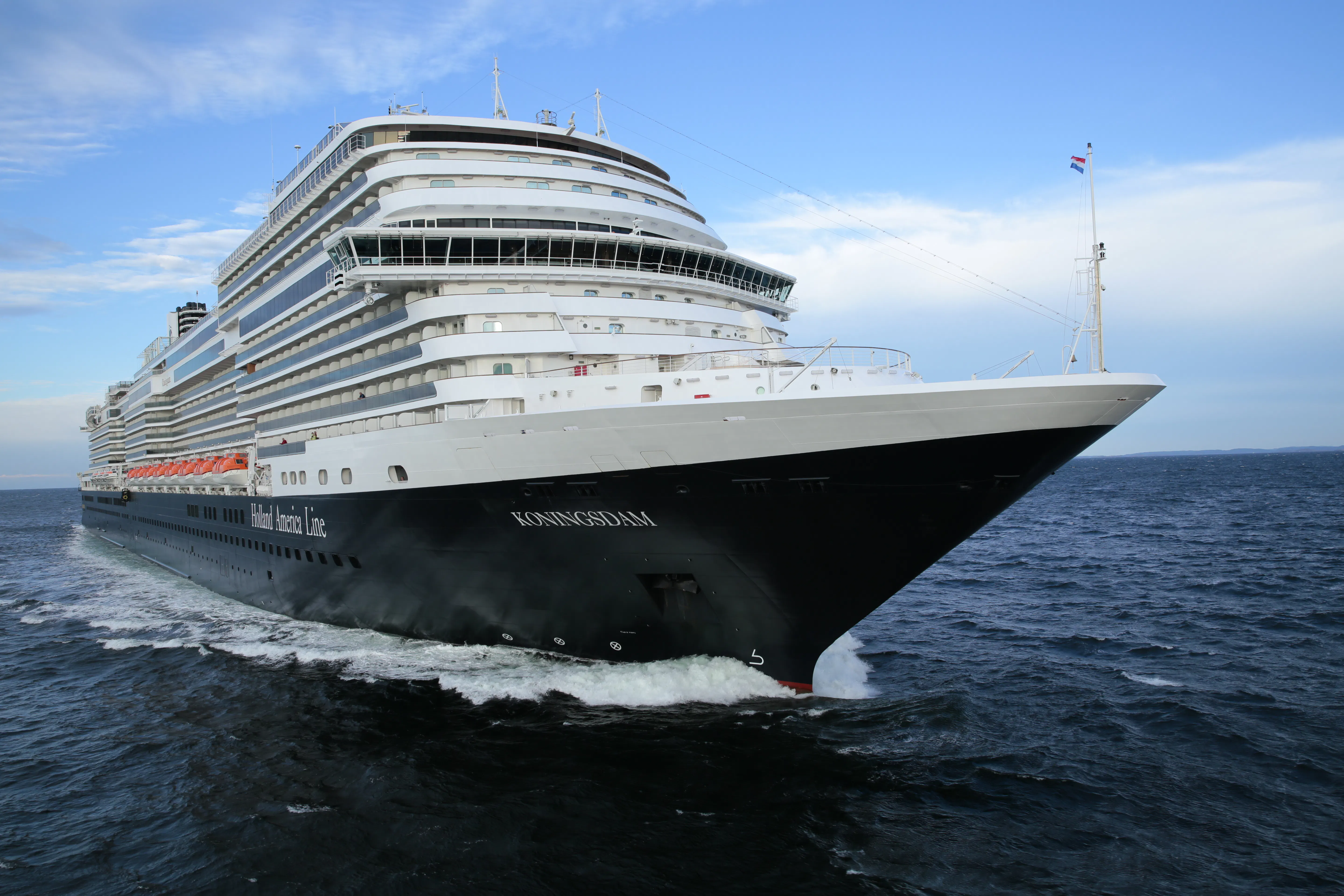 Holland America Line Partners with Bols for Orange Party Cocktails