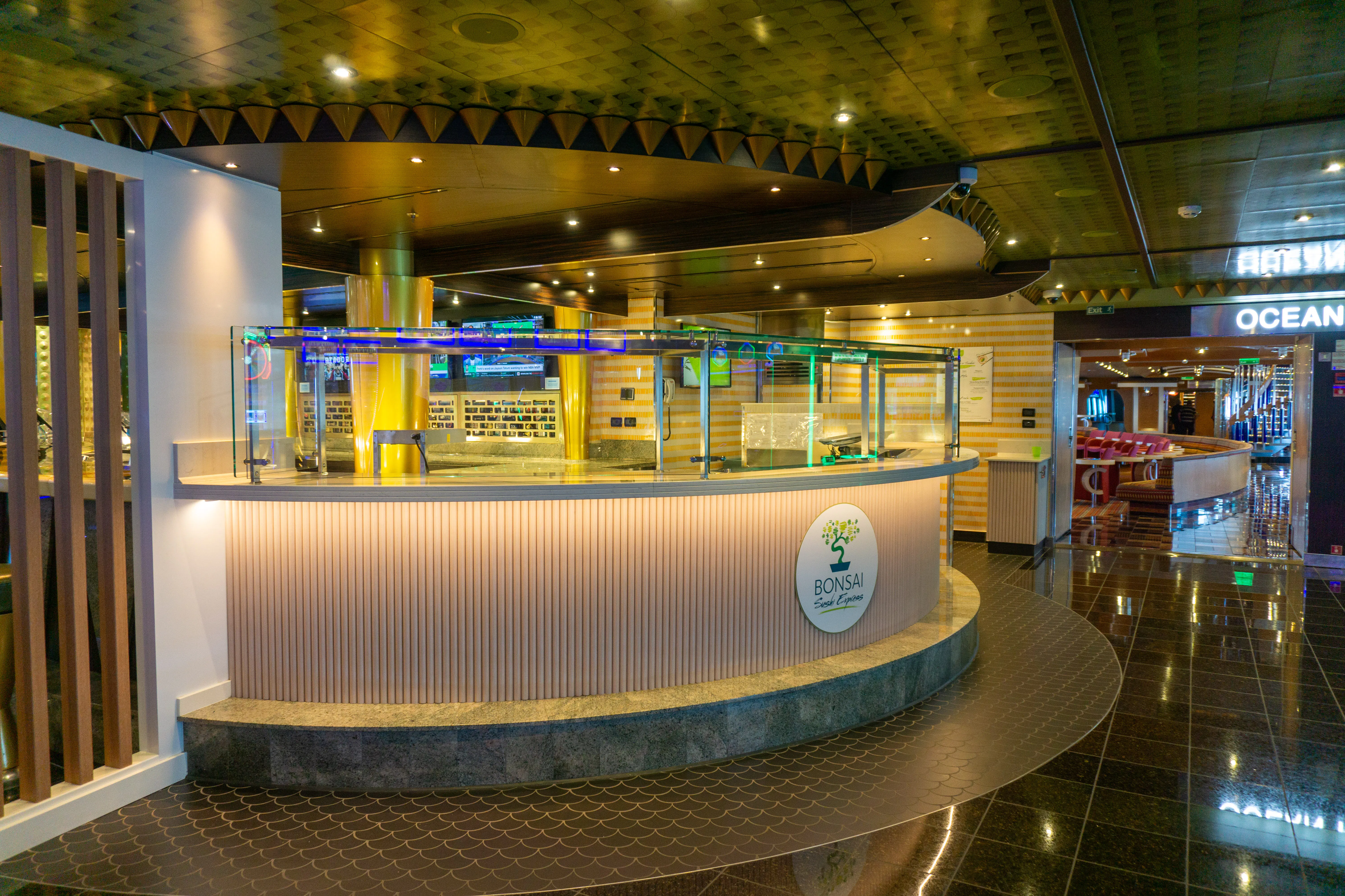 Carnival Luminosa Dining: Restaurants & Food on Cruise Critic