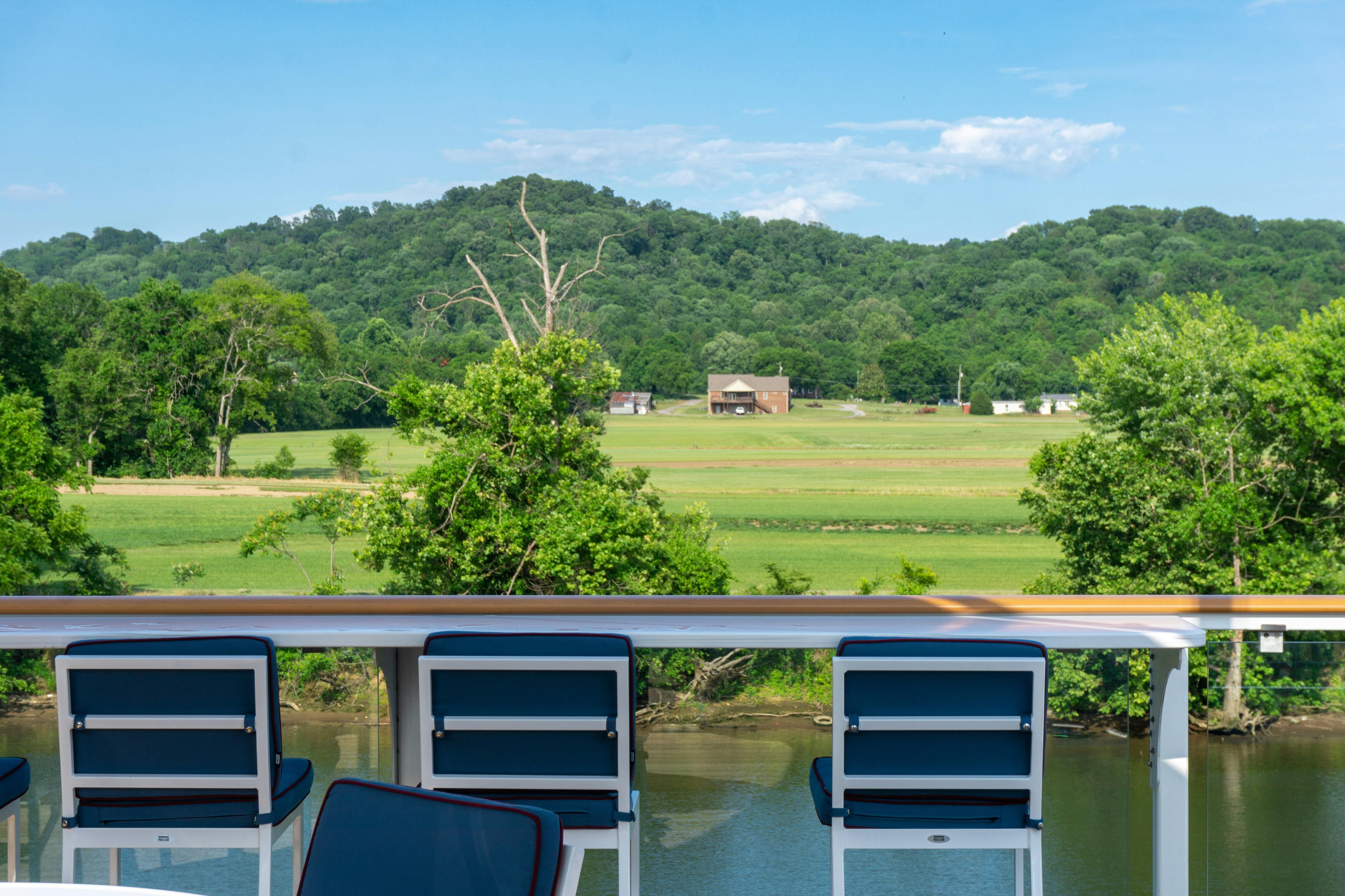 What's American Cruise Lines Like? Live from American Serenade