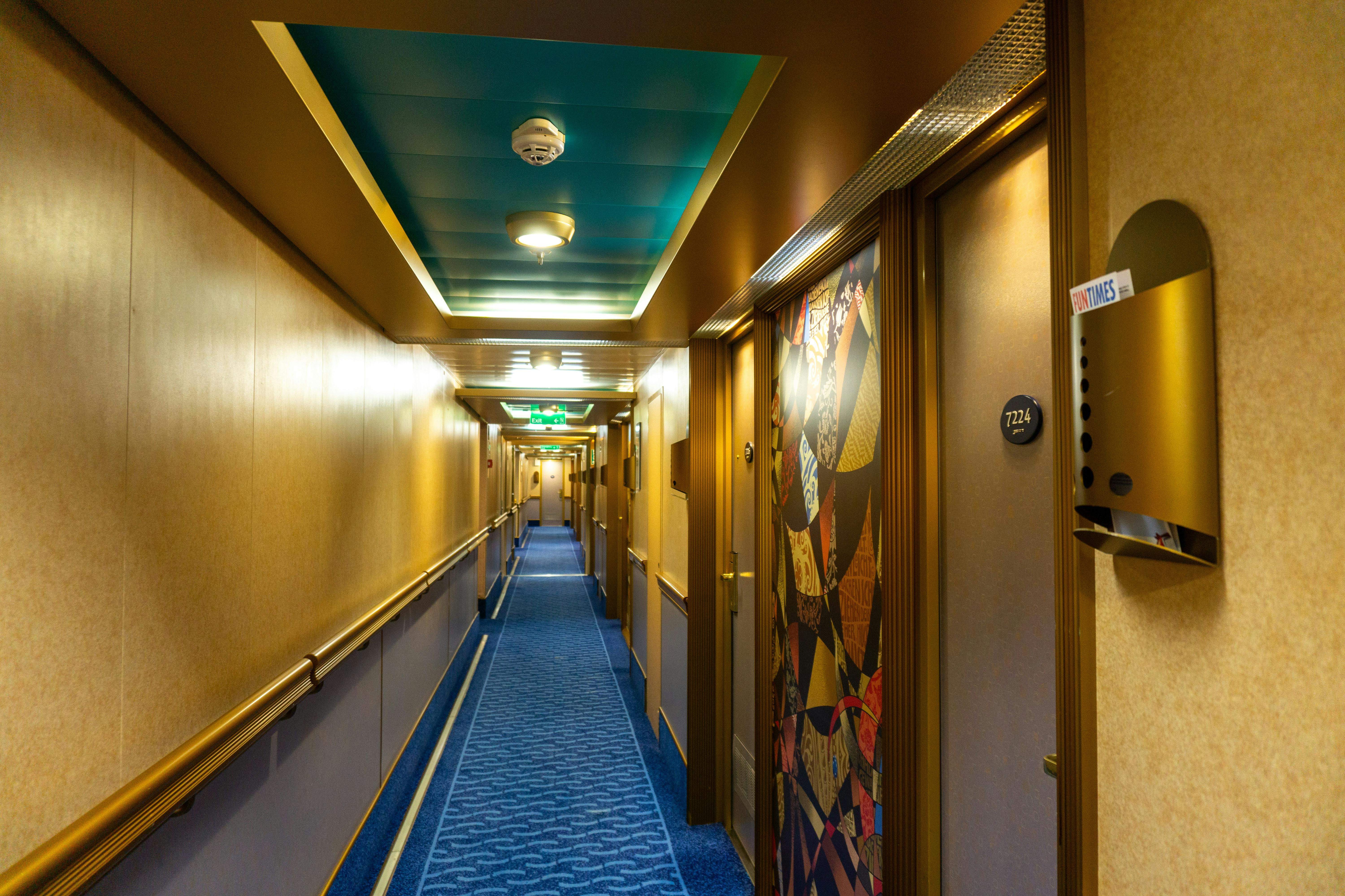 Carnival Luminosa Cruise Ship Review | First-hand Expert Review