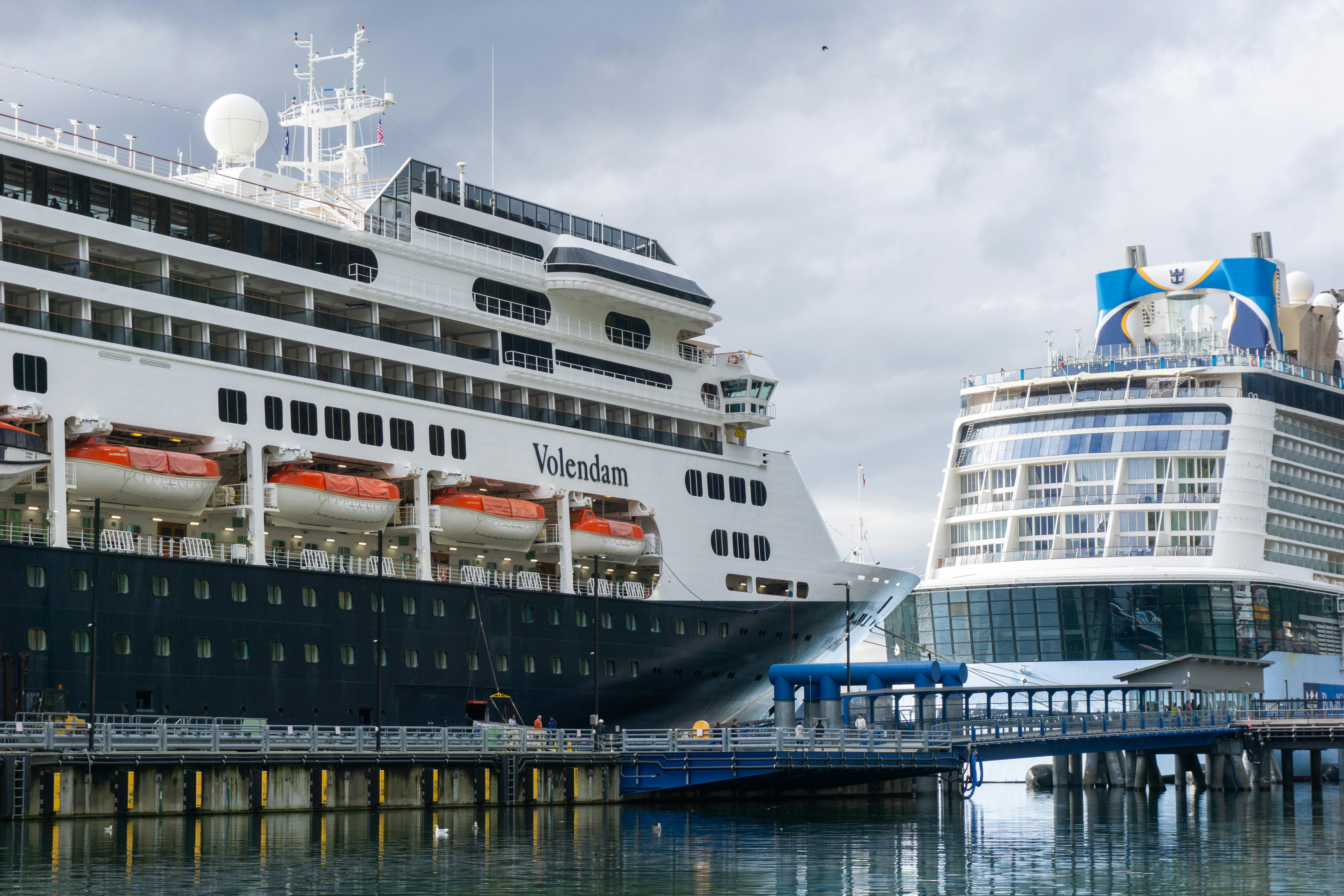 Alaska Cruise News: Juneau, Cruise Lines Vote to Cap Passengers